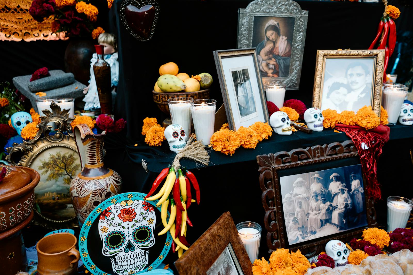 Mexico Ofrenda Photos, Download The BEST Free Mexico Ofrenda Stock ...