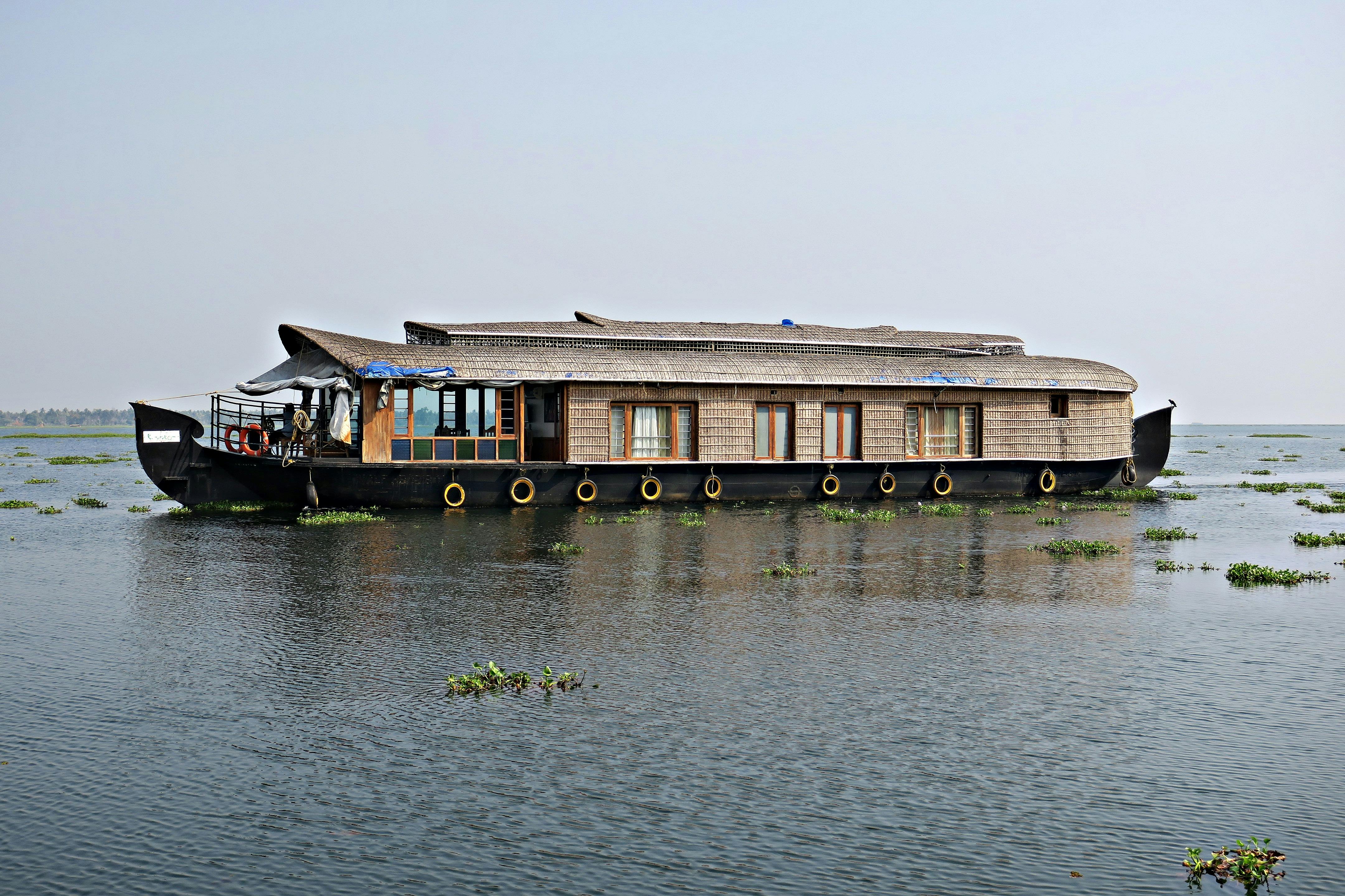 A Houseboat on the Sea · Free Stock Photo