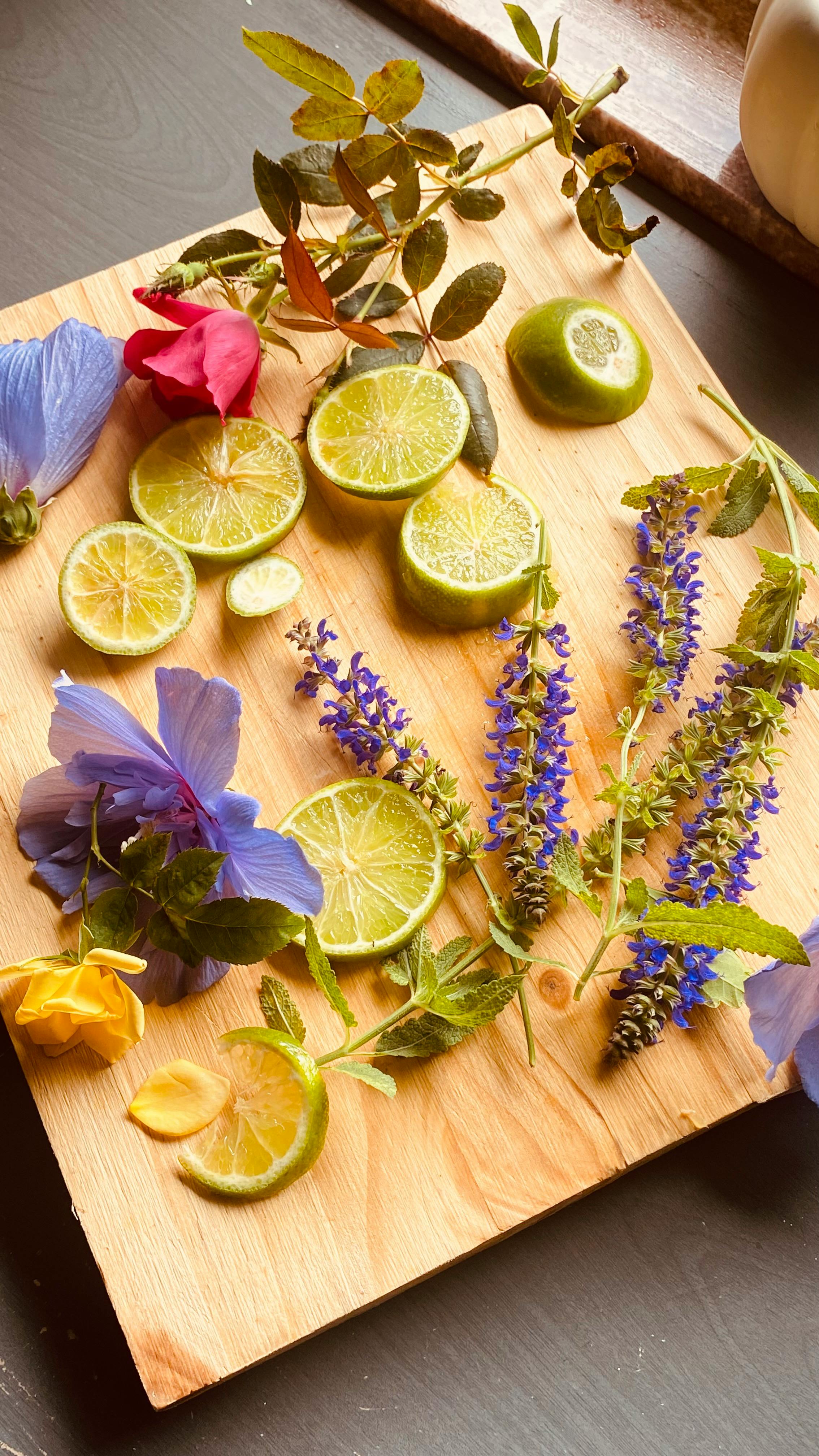 Cut And Sifted Hibiscus Flowers Photos, Download The BEST Free Cut And ...