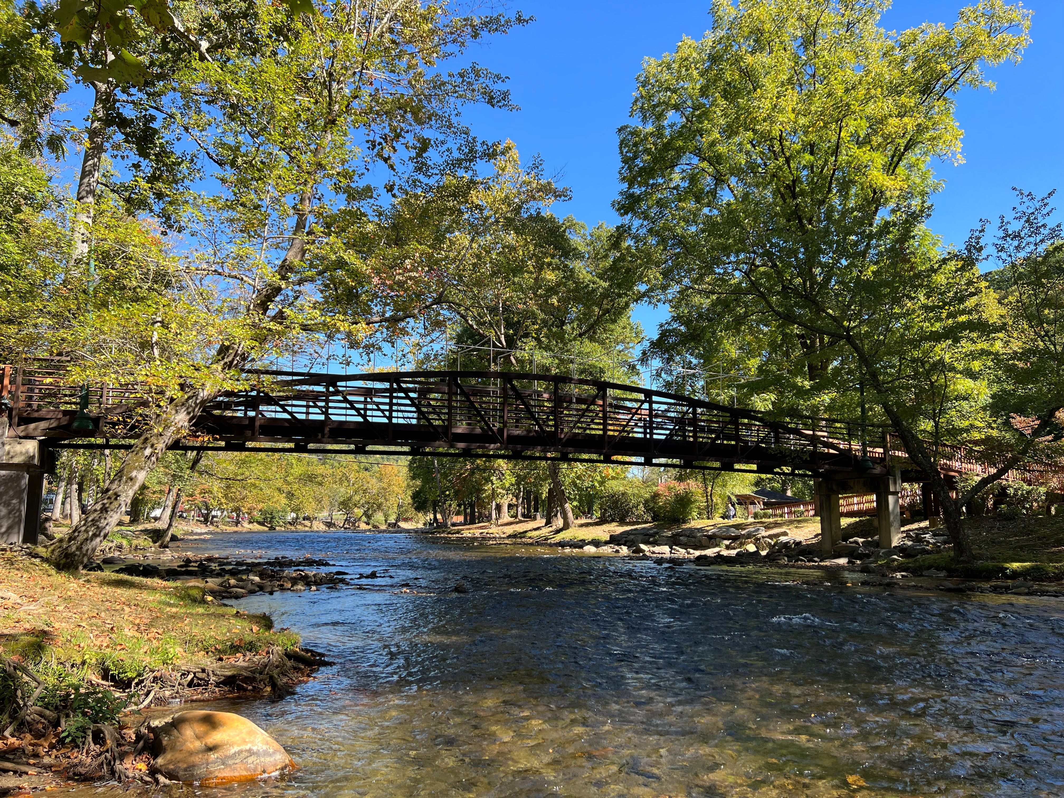 Bridge in Oconaluftee Island Park · Free Stock Photo