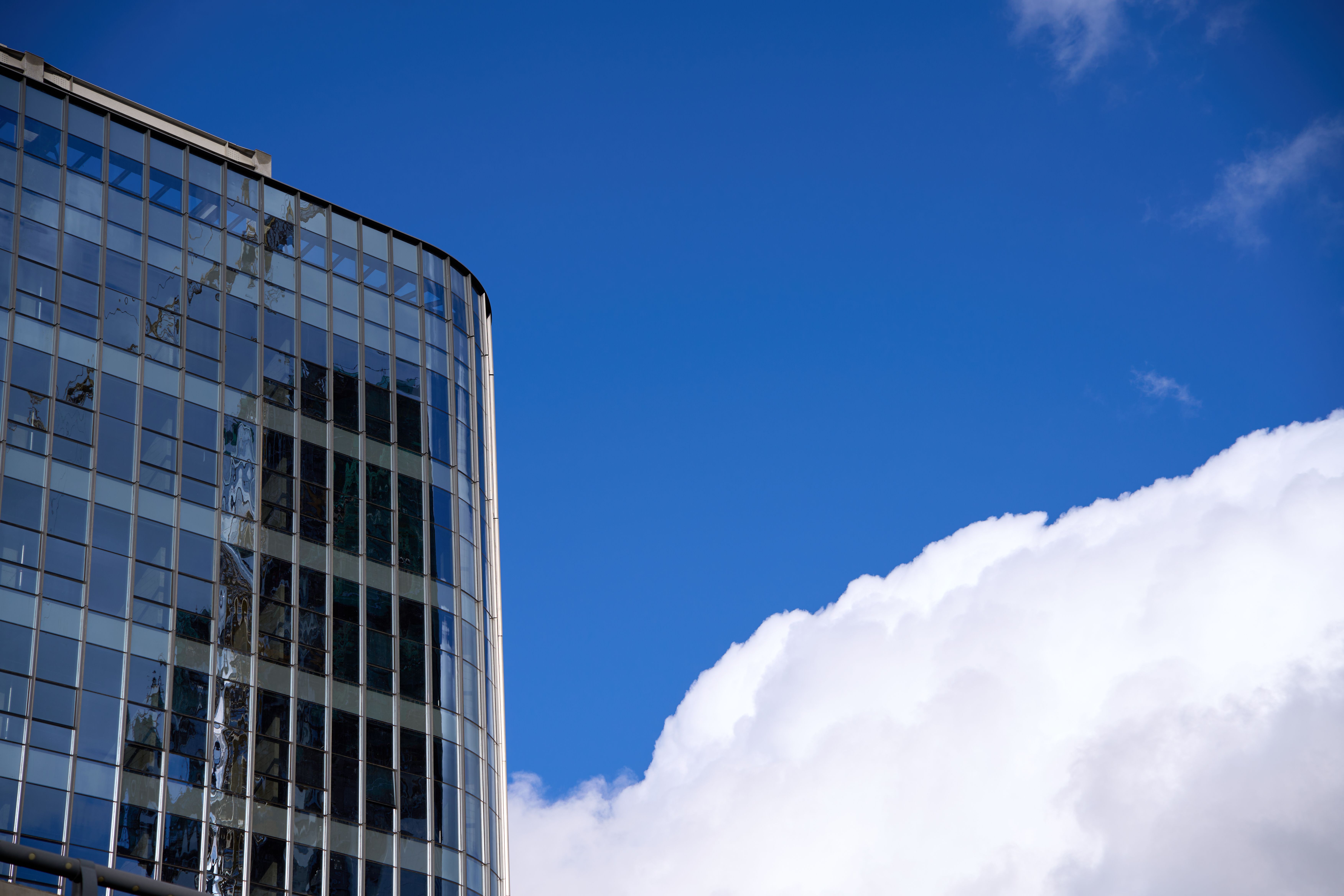 Cloud near Office Building · Free Stock Photo