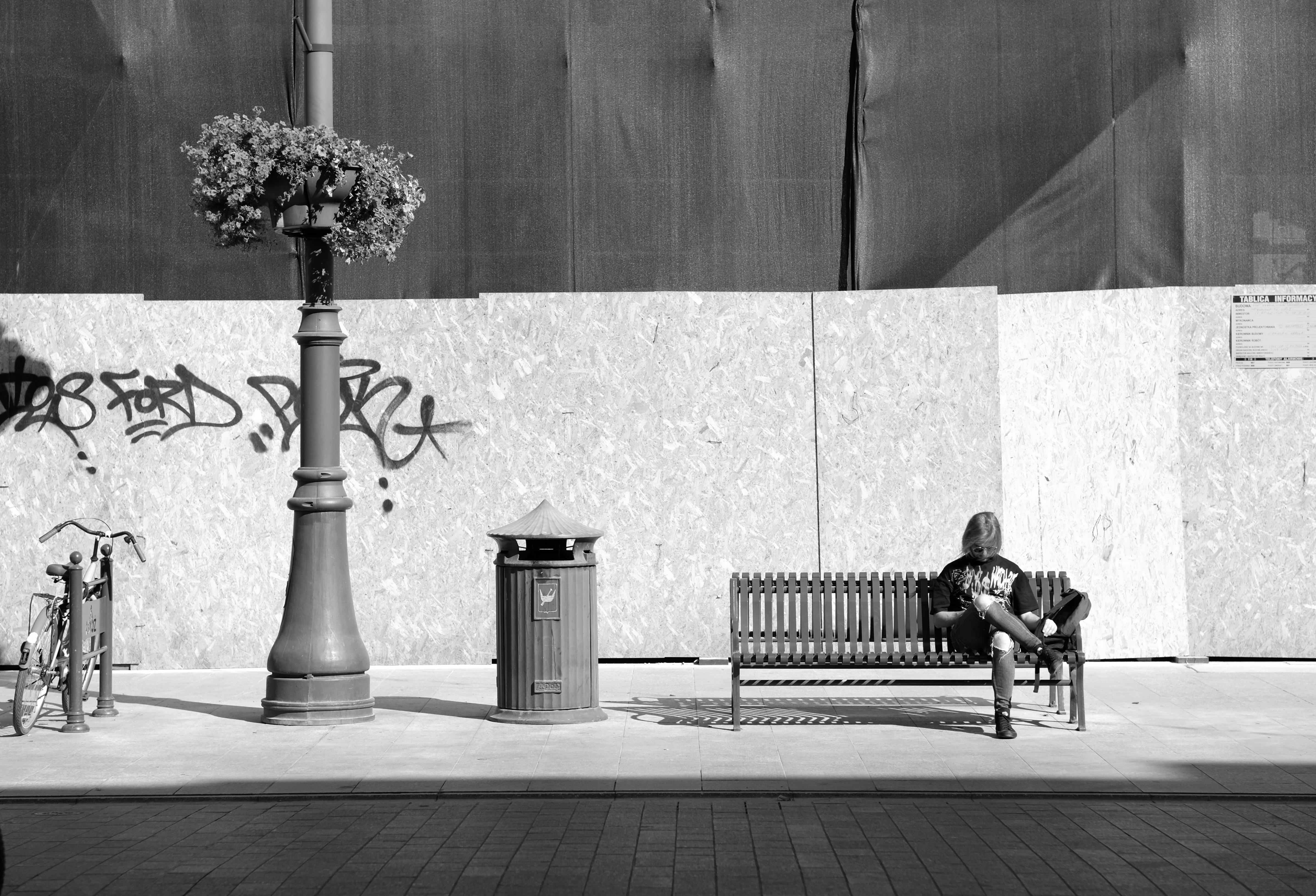 Garbage Bin Photos, Download The BEST Free Garbage Bin Stock Photos ...