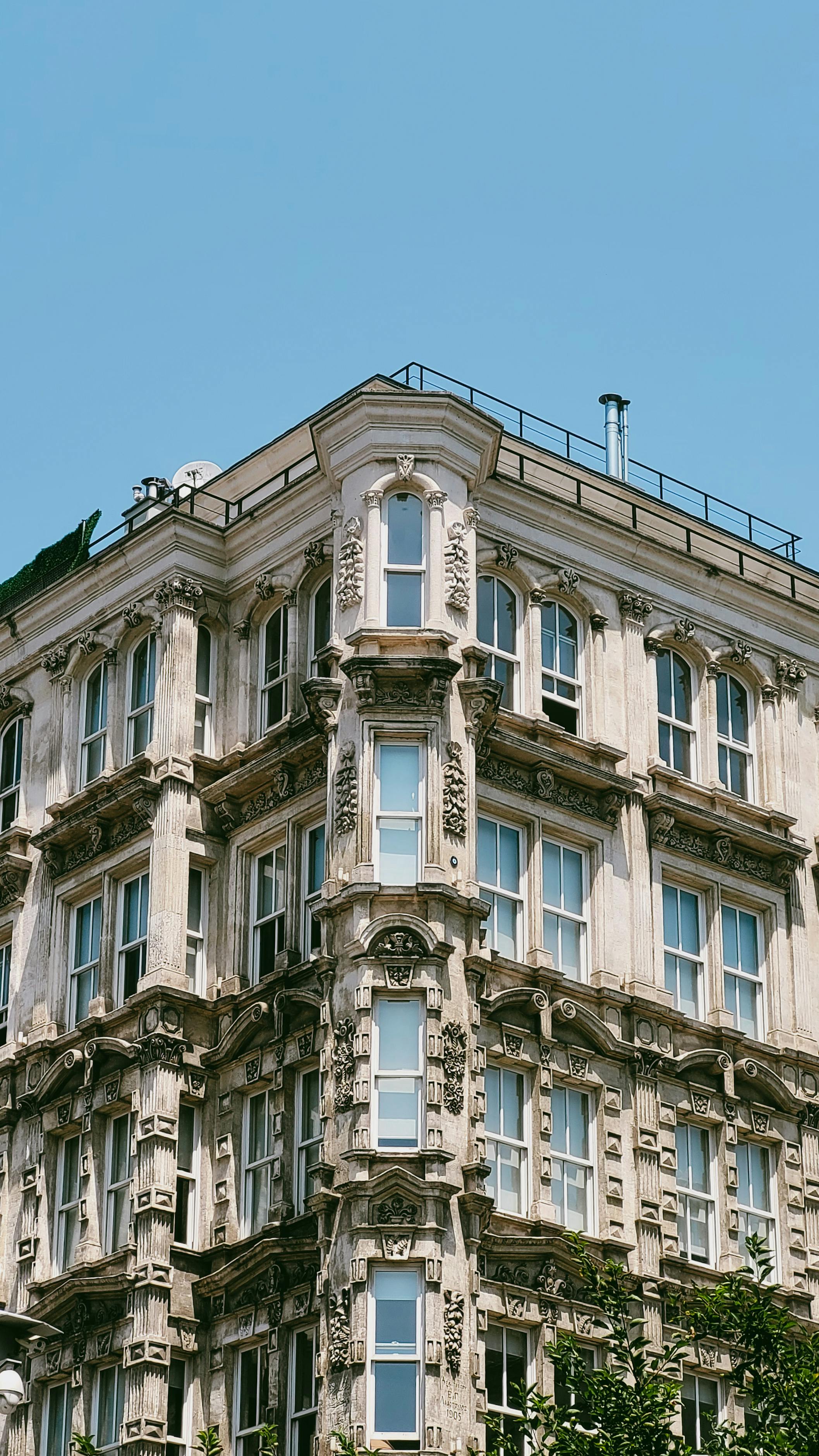 Traditional Tenement in Istanbul · Free Stock Photo
