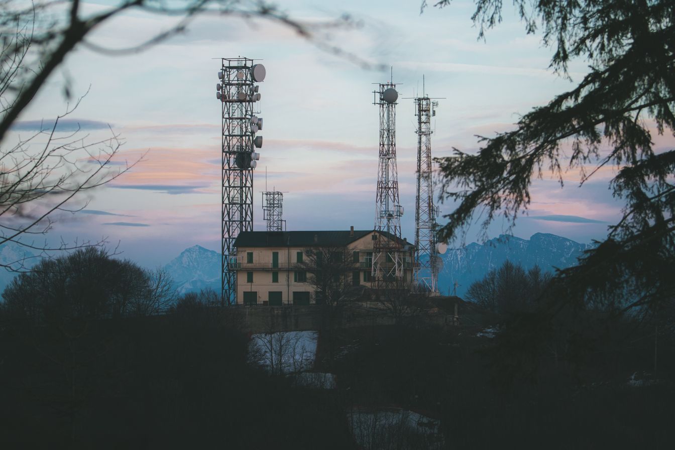 Radio masts and towers: A simple guide to basics and uses