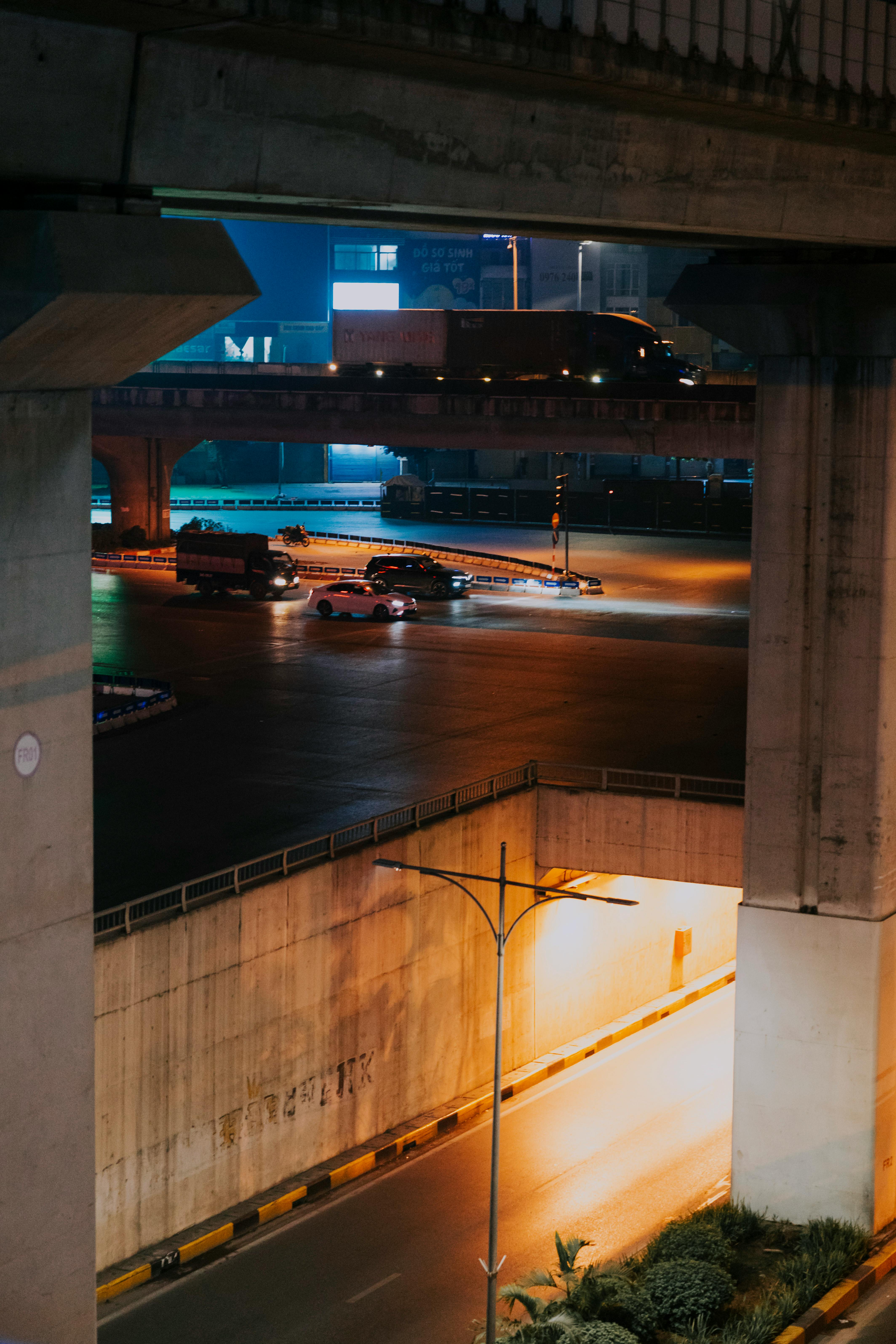 Cars on a Street at Night · Free Stock Photo