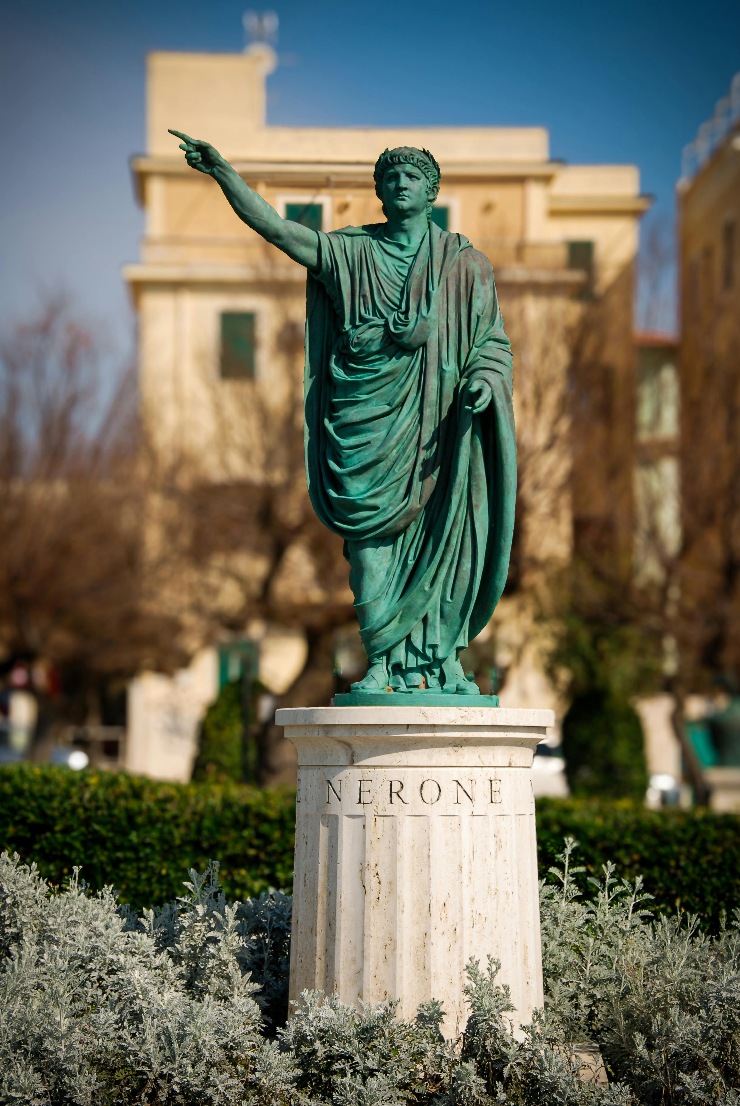 Statue of Nero in Anzio, Italy · Free Stock Photo