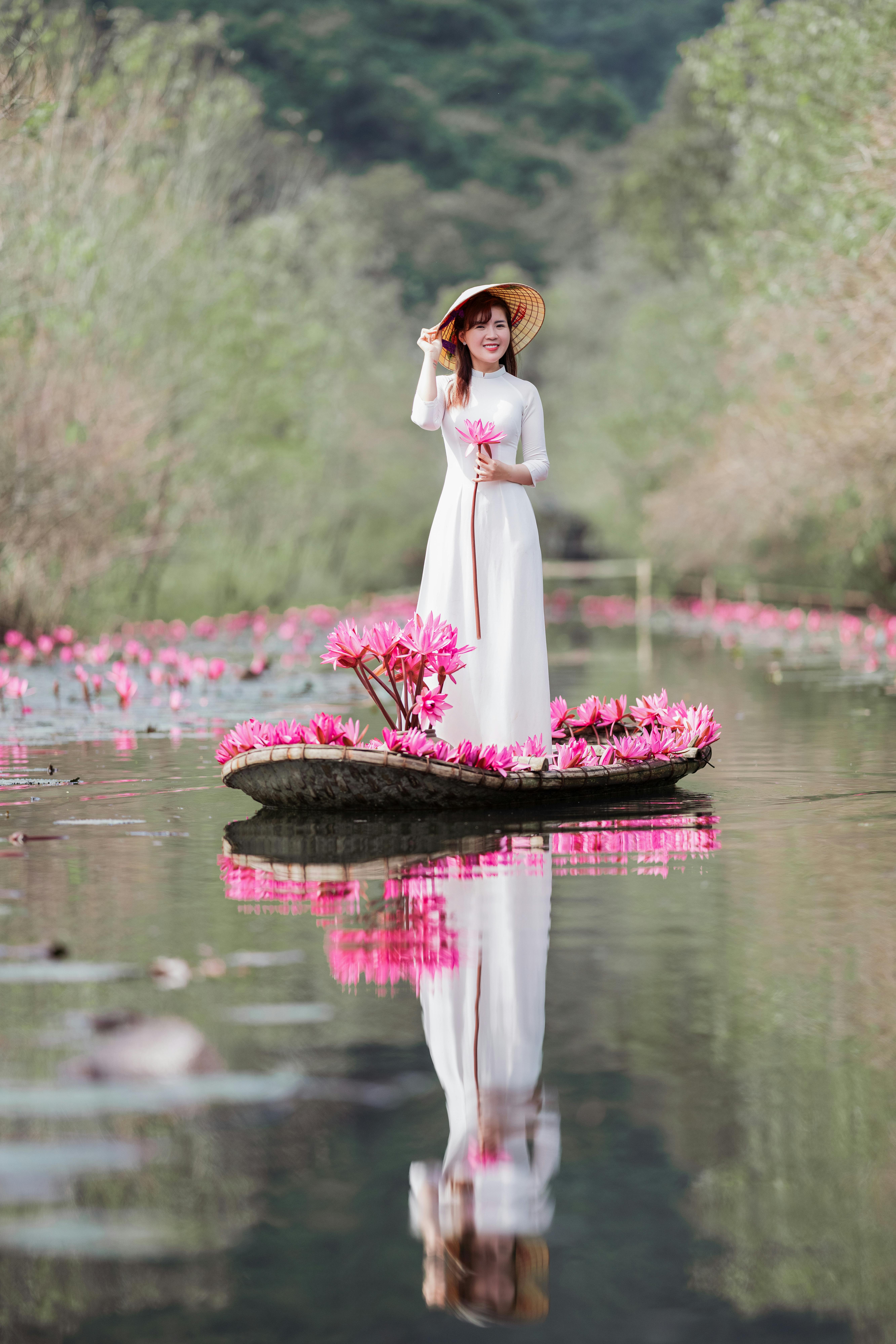 A Woman Drifting on a Raft · Free Stock Photo