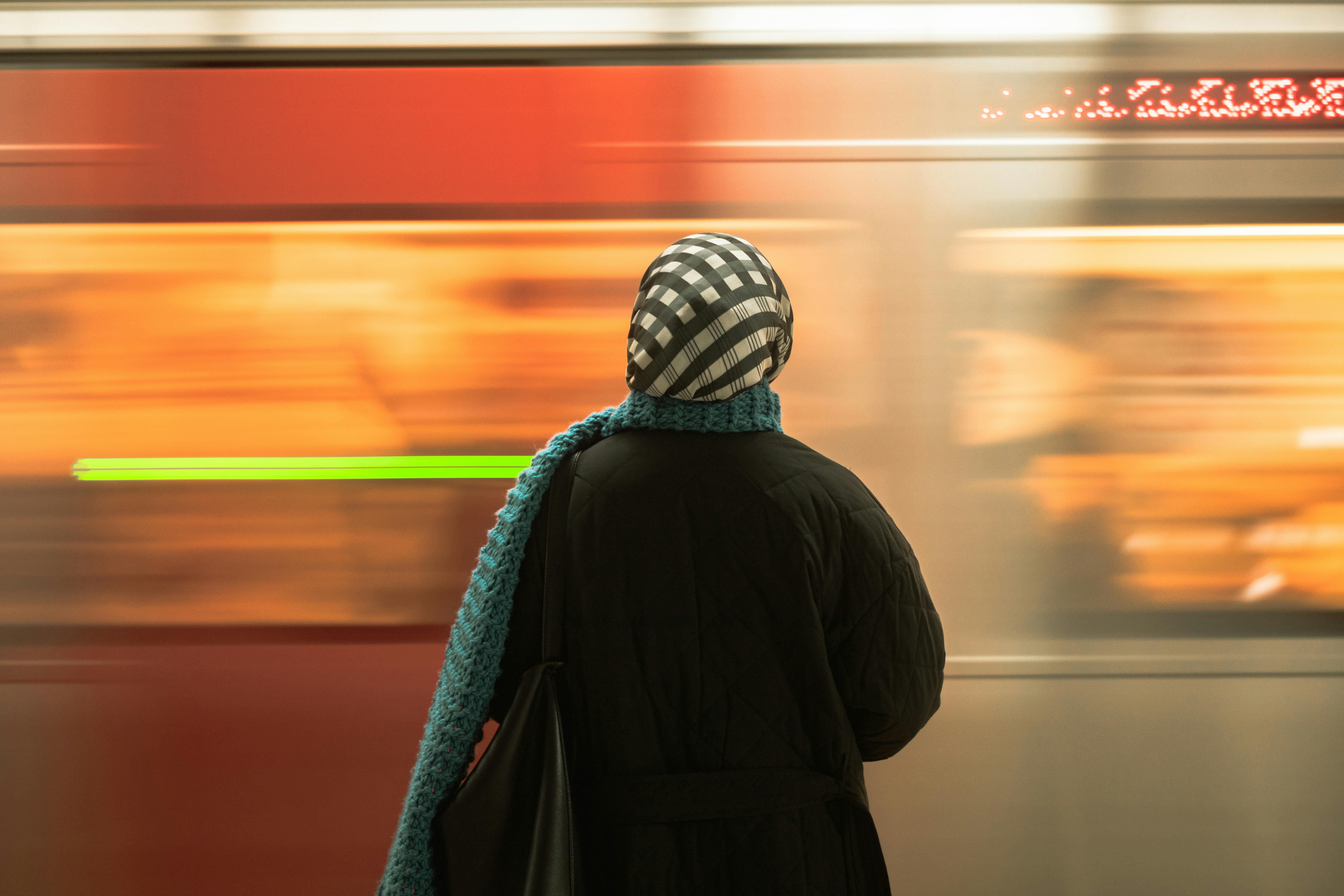 Waiting List Photos, Download The BEST Free Waiting List Stock Photos ...