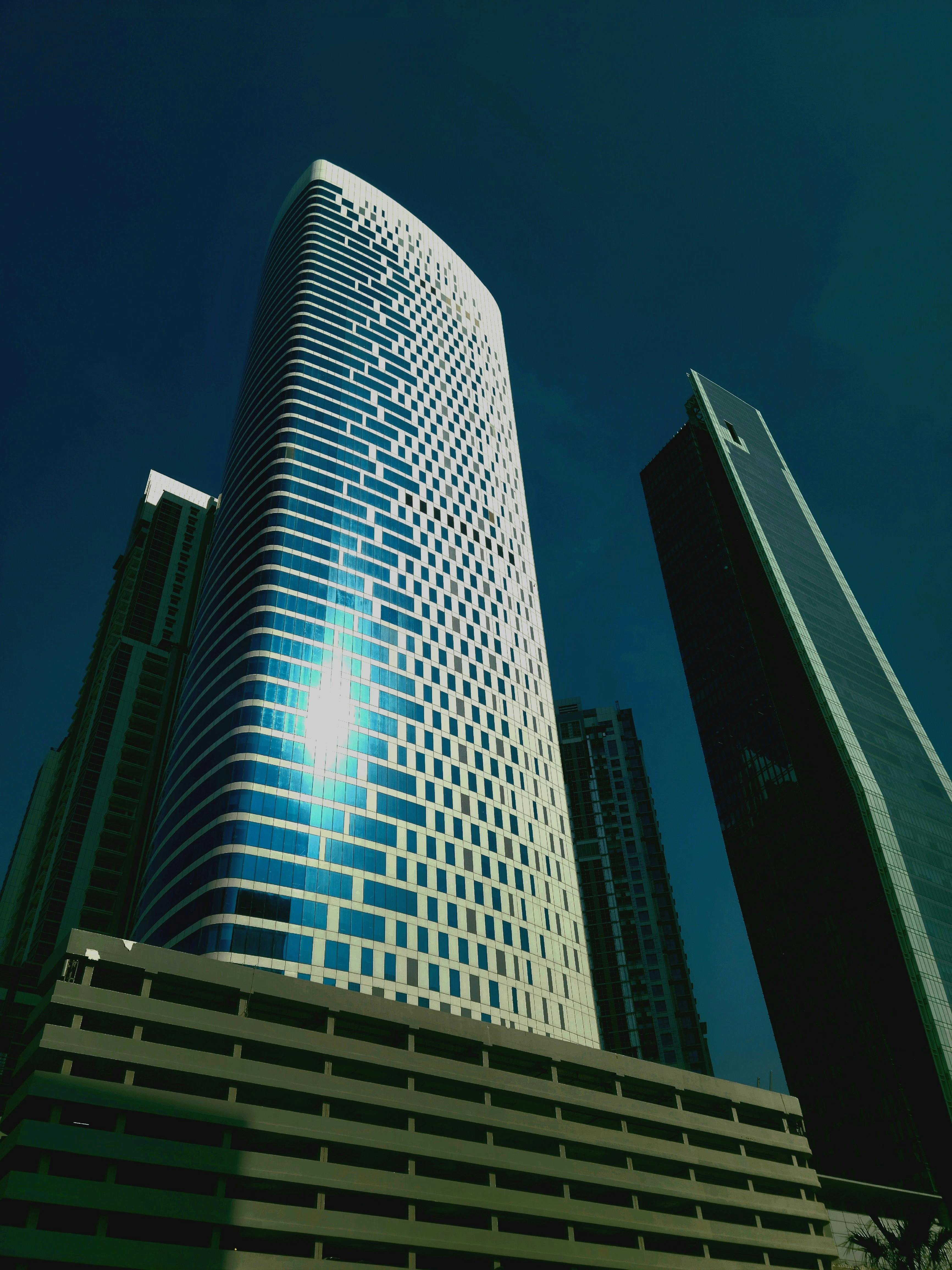 The Bay Gate in Dubai · Free Stock Photo