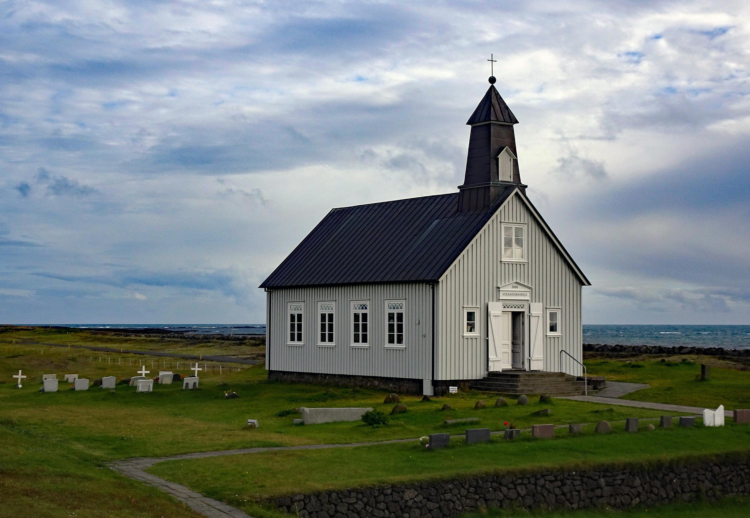 Exterior of a Church · Free Stock Photo