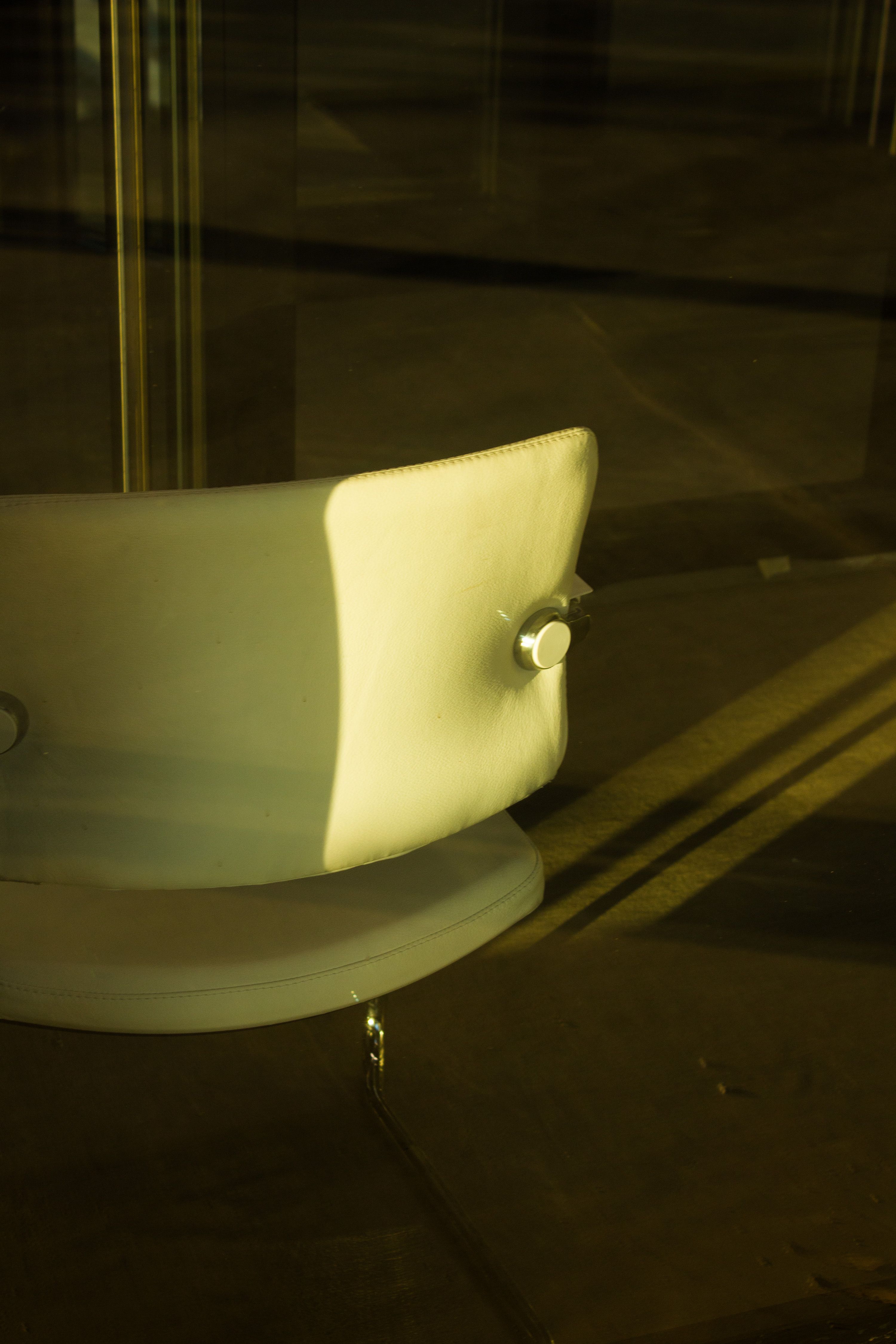 Chair in Shadow and Sunlight · Free Stock Photo