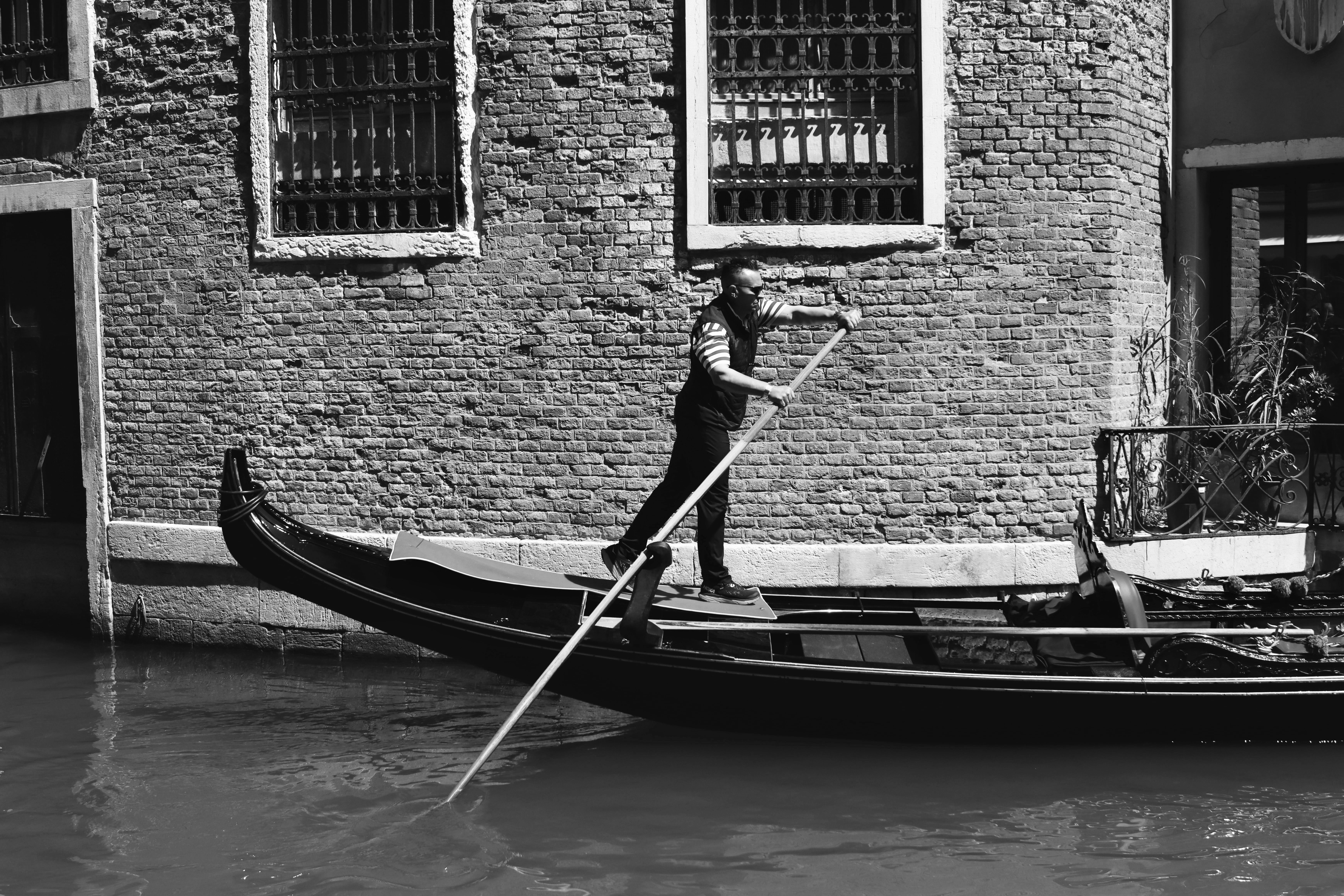 Gondolier · Free Stock Photo