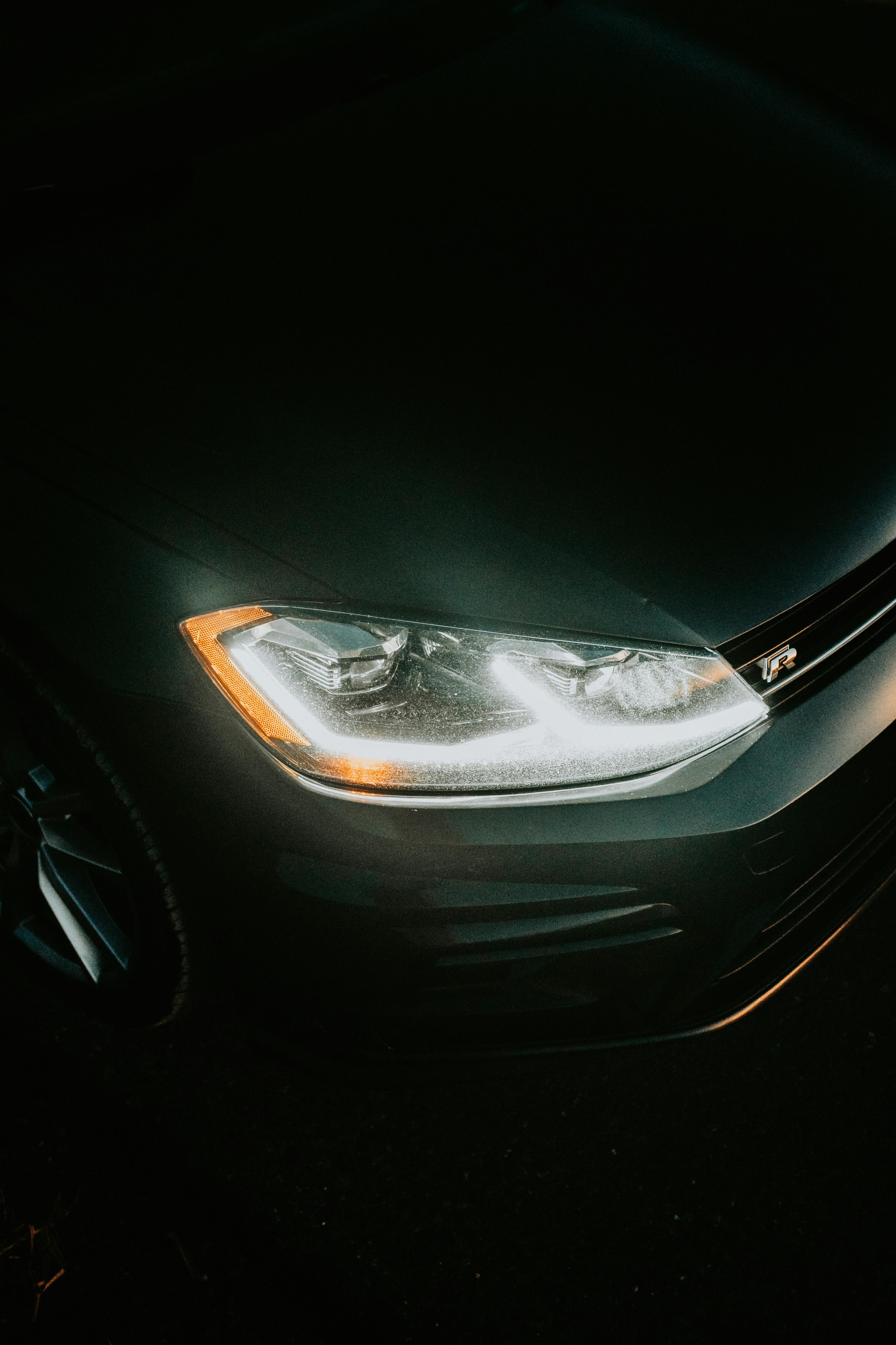 Car Headlight in Dark · Free Stock Photo