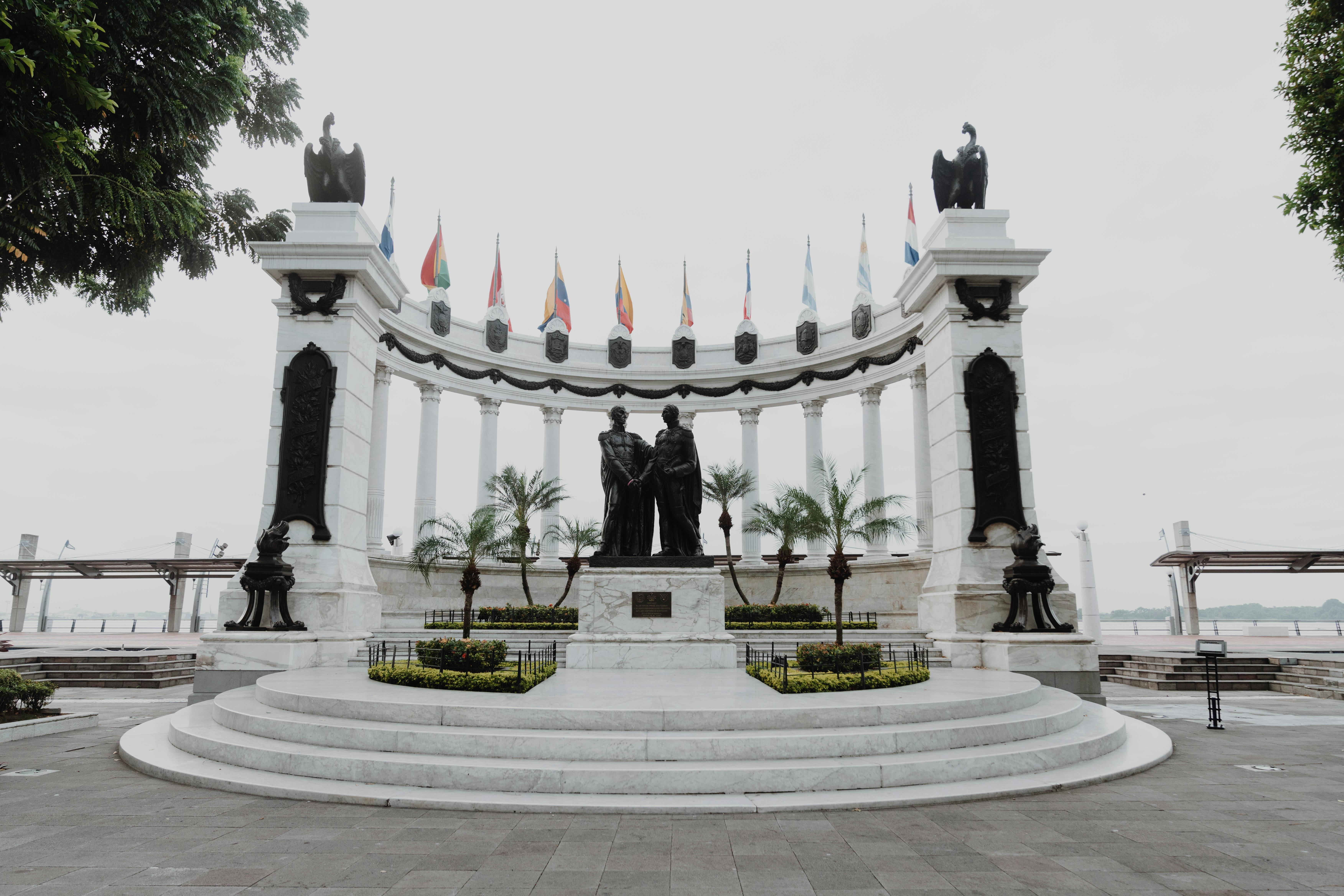Hemicycle de la Rotonda in Guayaquil in Ecuador · Free Stock Photo
