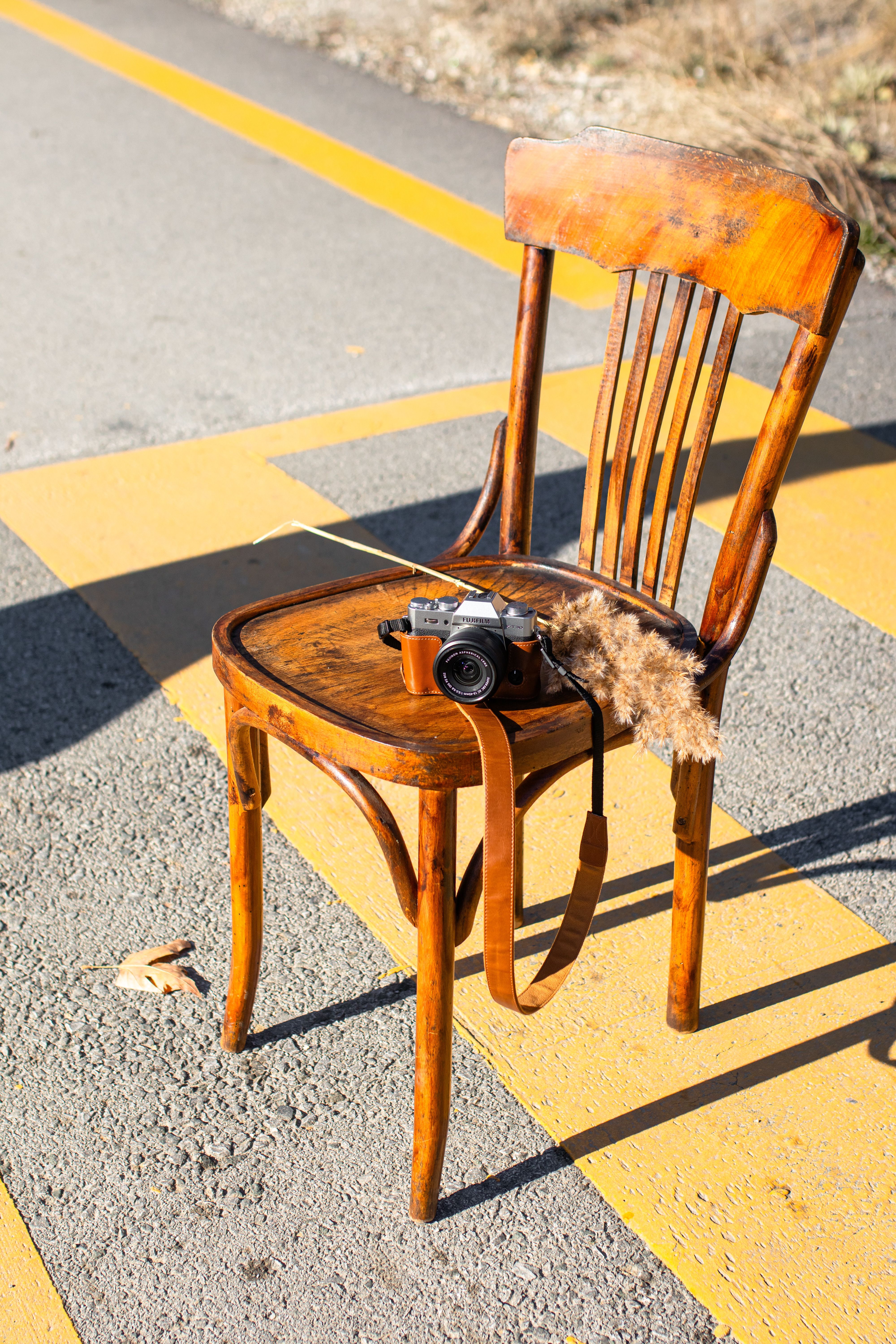 Vintage Chair on a Pedestrian Crossing · Free Stock Photo