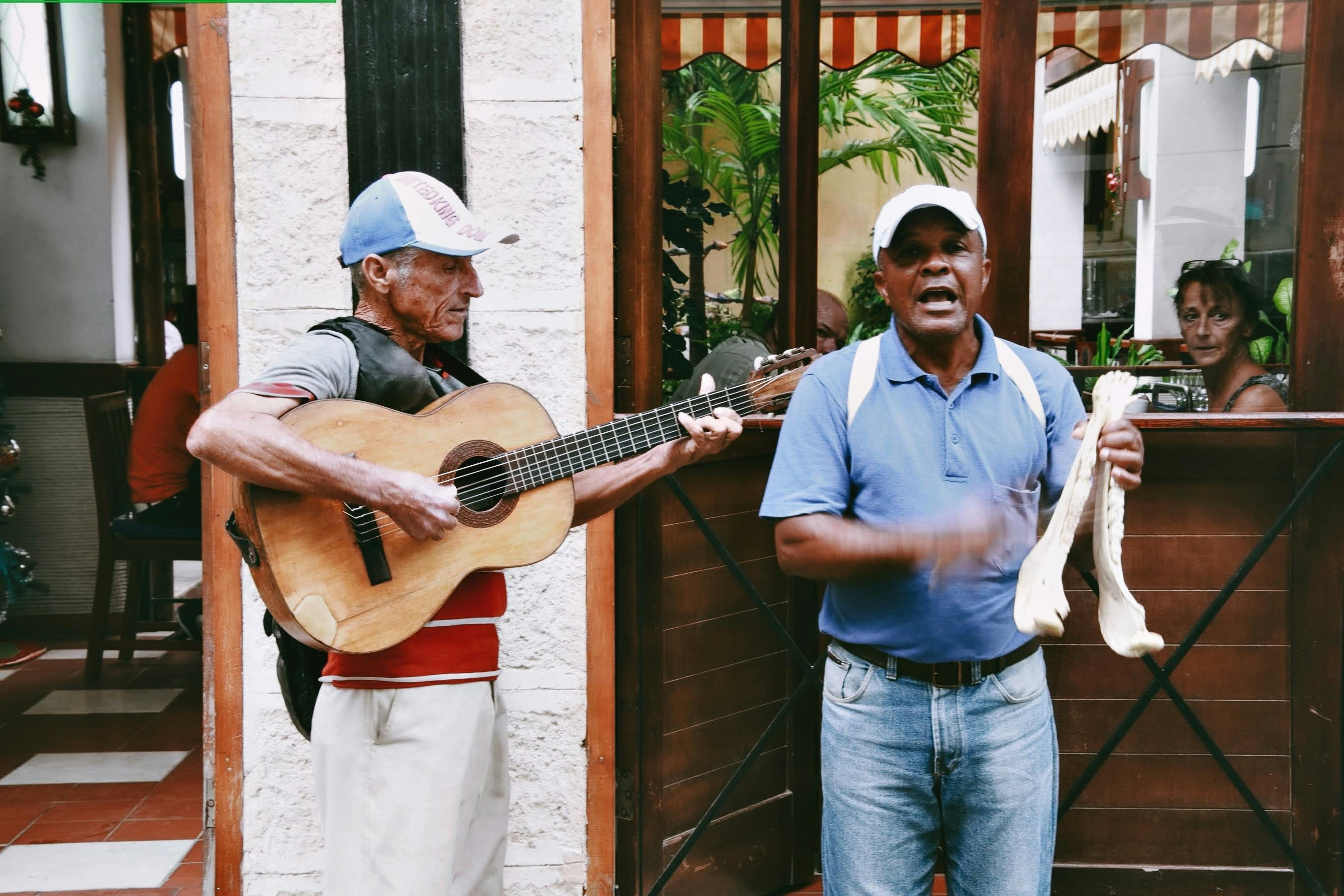 Singer Jung Photos, Download The BEST Free Singer Jung Stock Photos ...