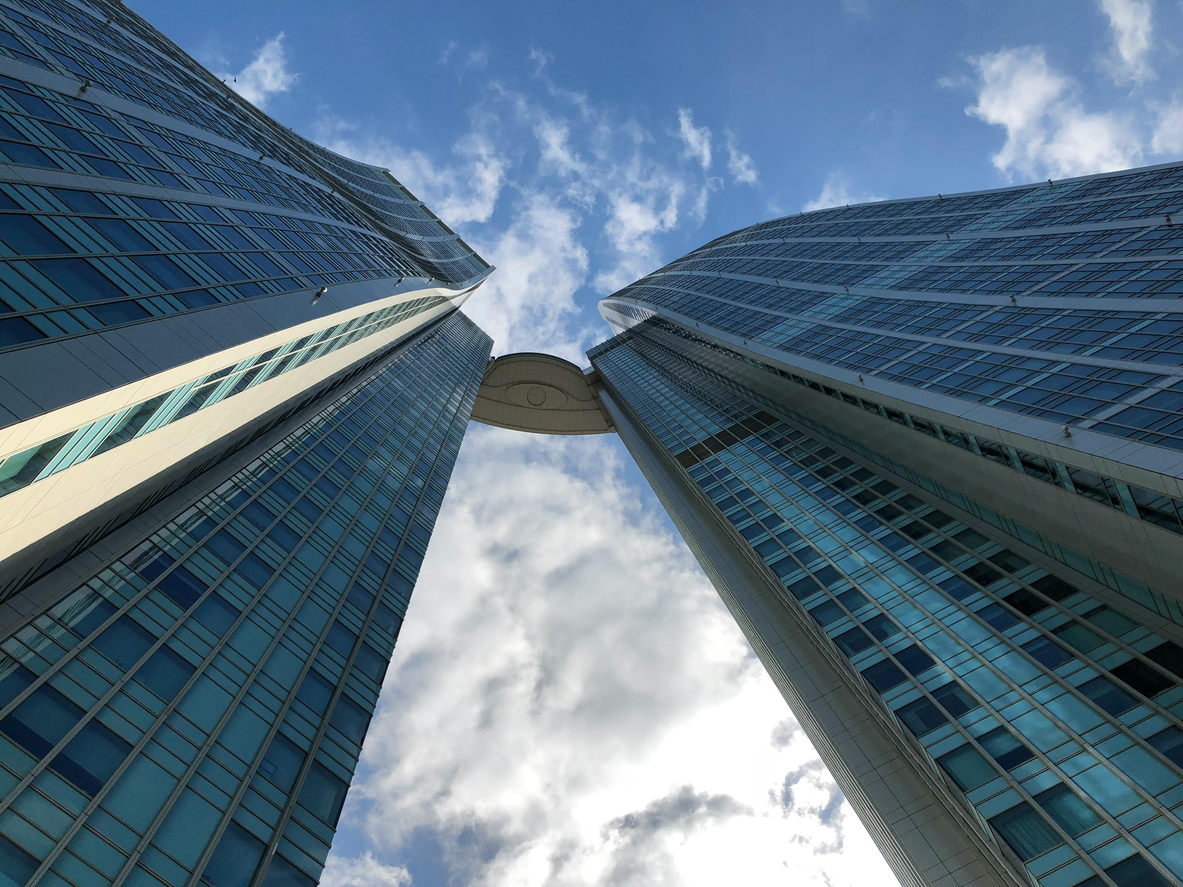 Nation Towers in Abu Dhabi · Free Stock Photo