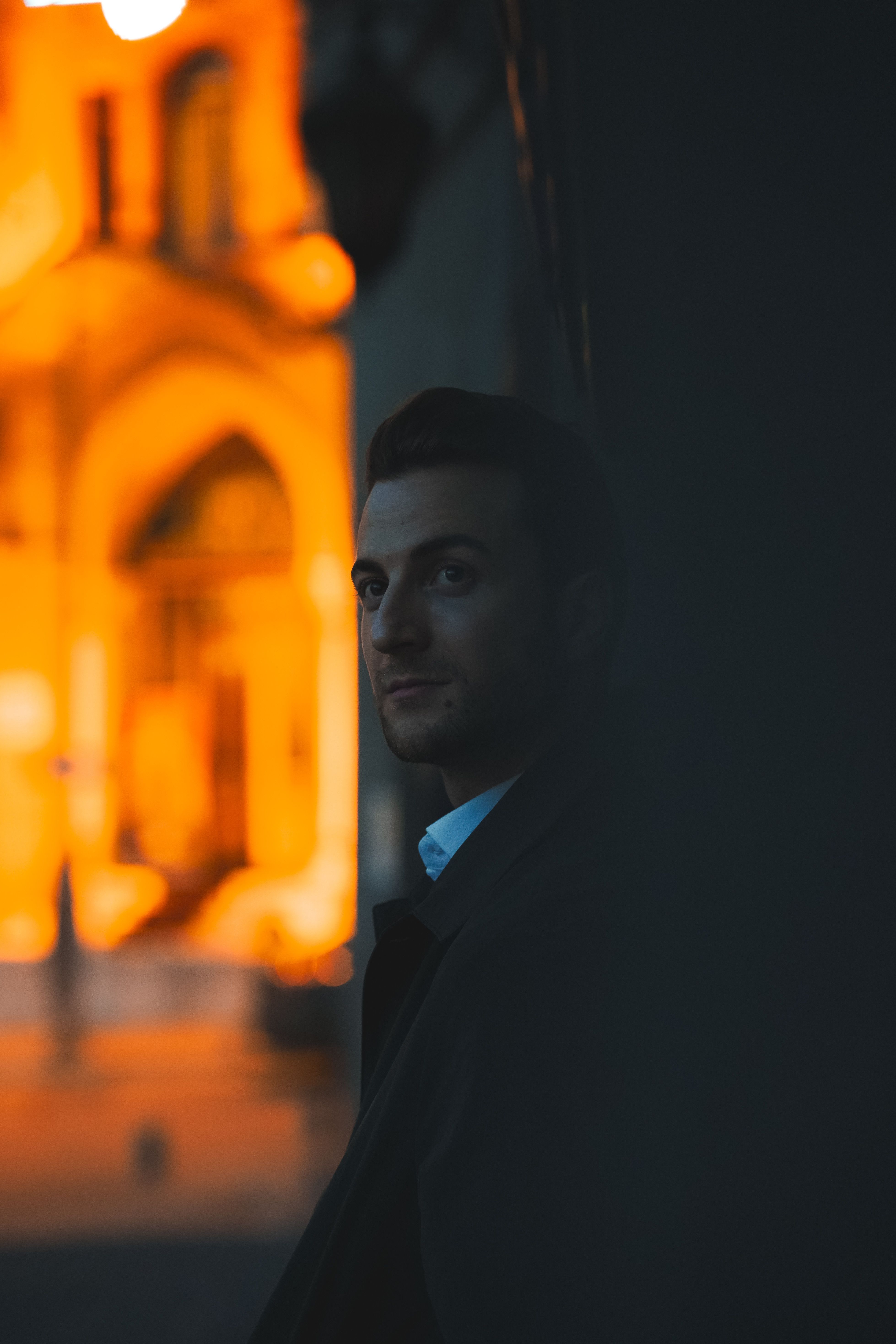 Man Looking Up · Free Stock Photo