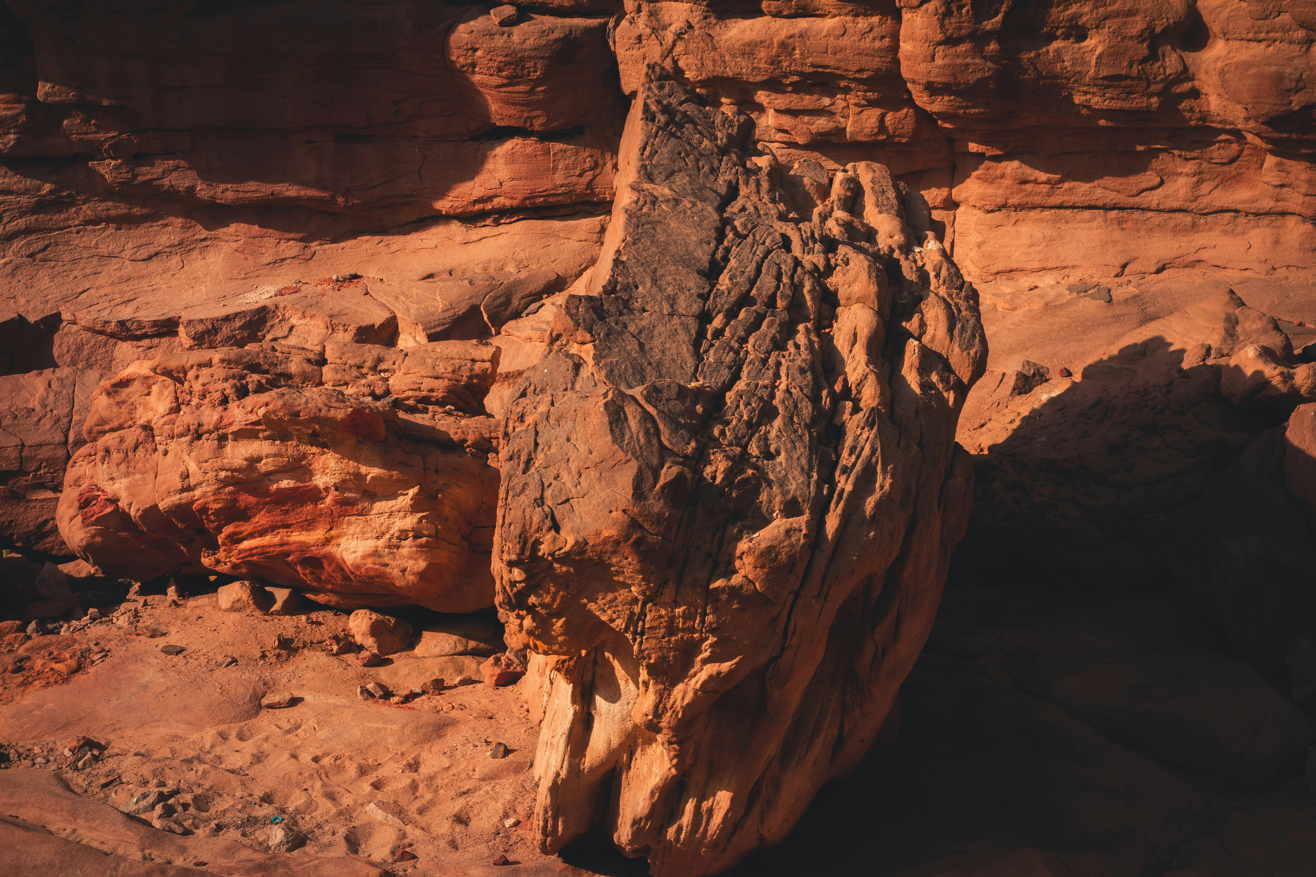 Brown Rock Formation · Free Stock Photo