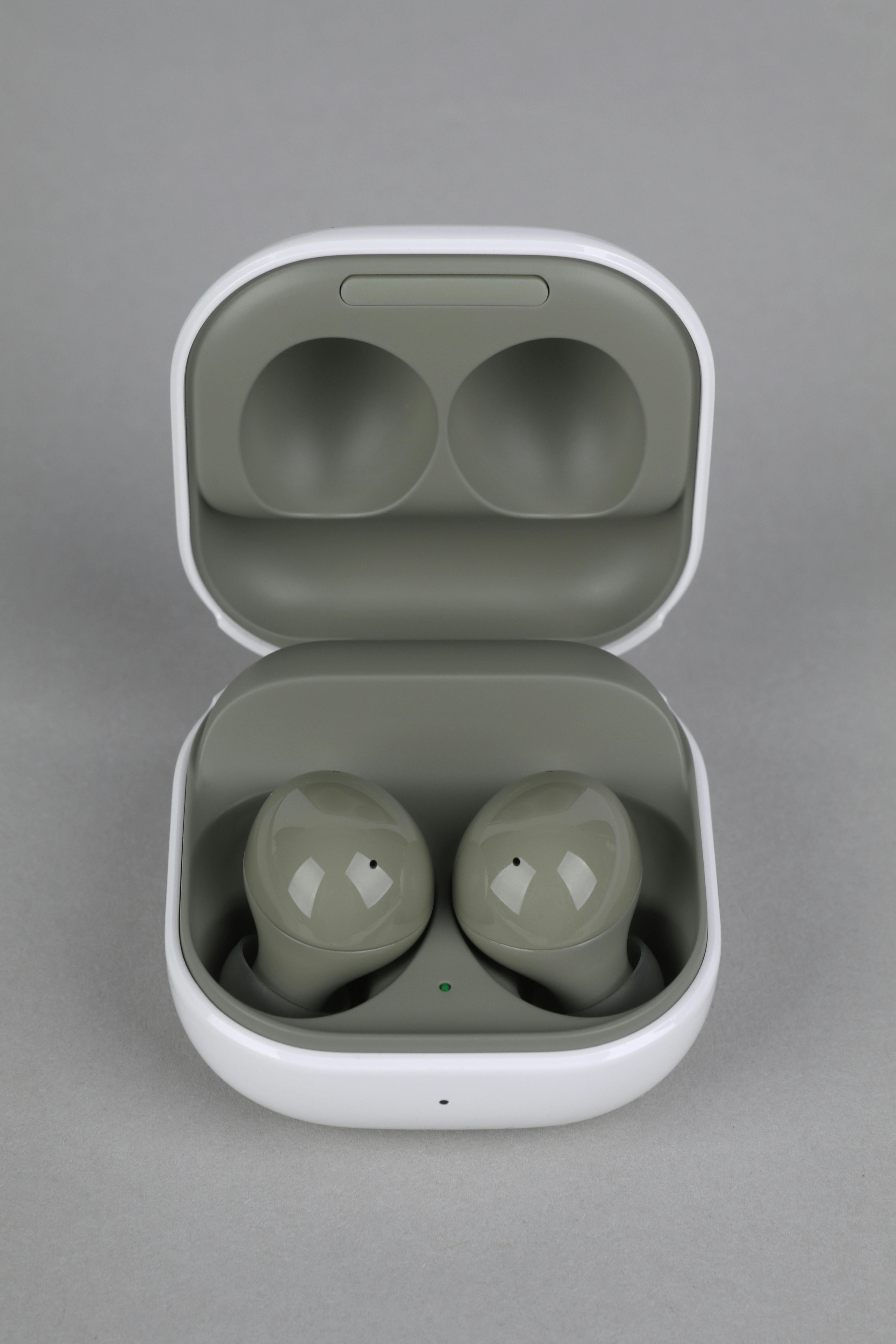 Ear Pods Photos, Download The BEST Free Ear Pods Stock Photos & HD Images