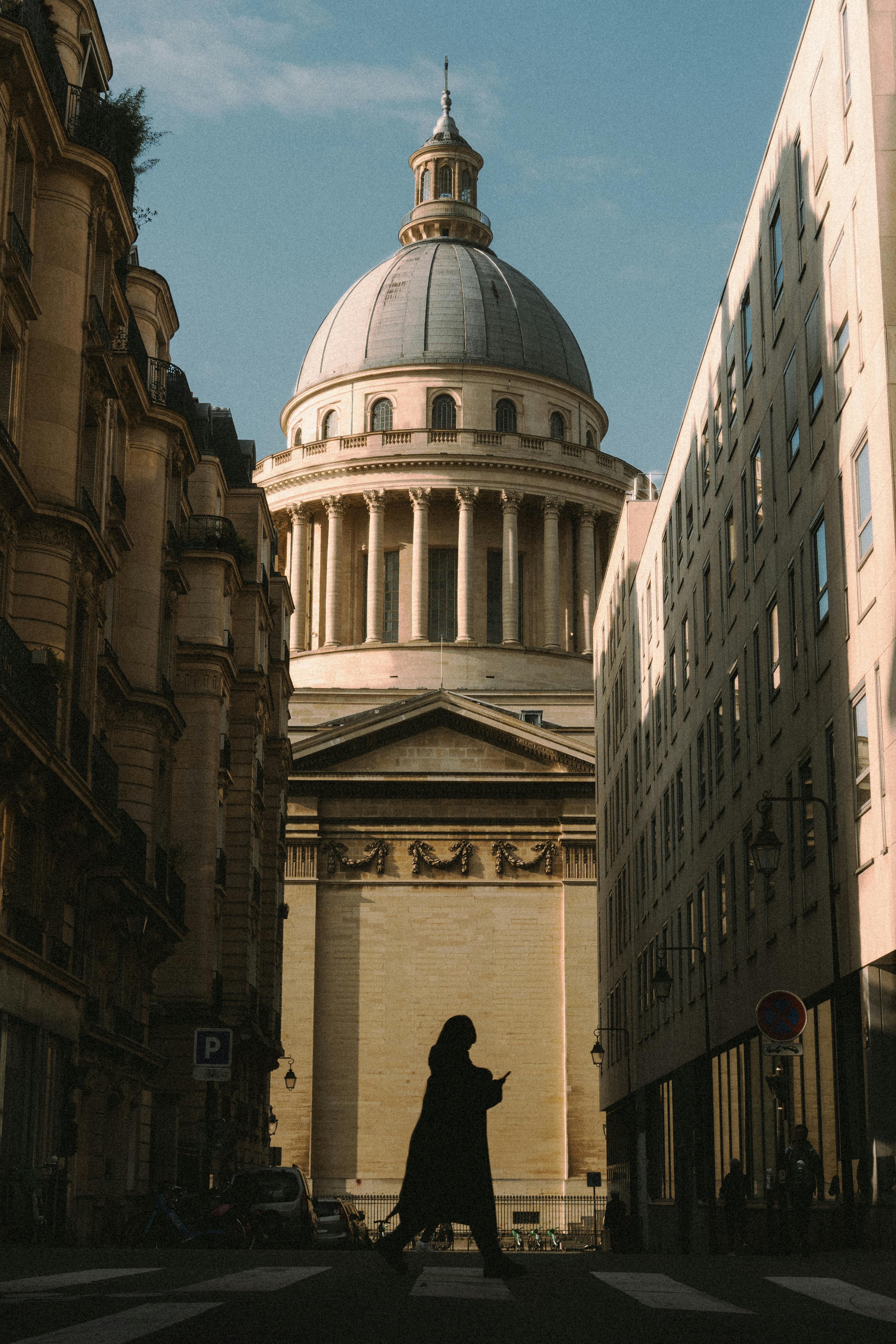 Neoclassicist Pantheon Mausoleum in Paris · Free Stock Photo