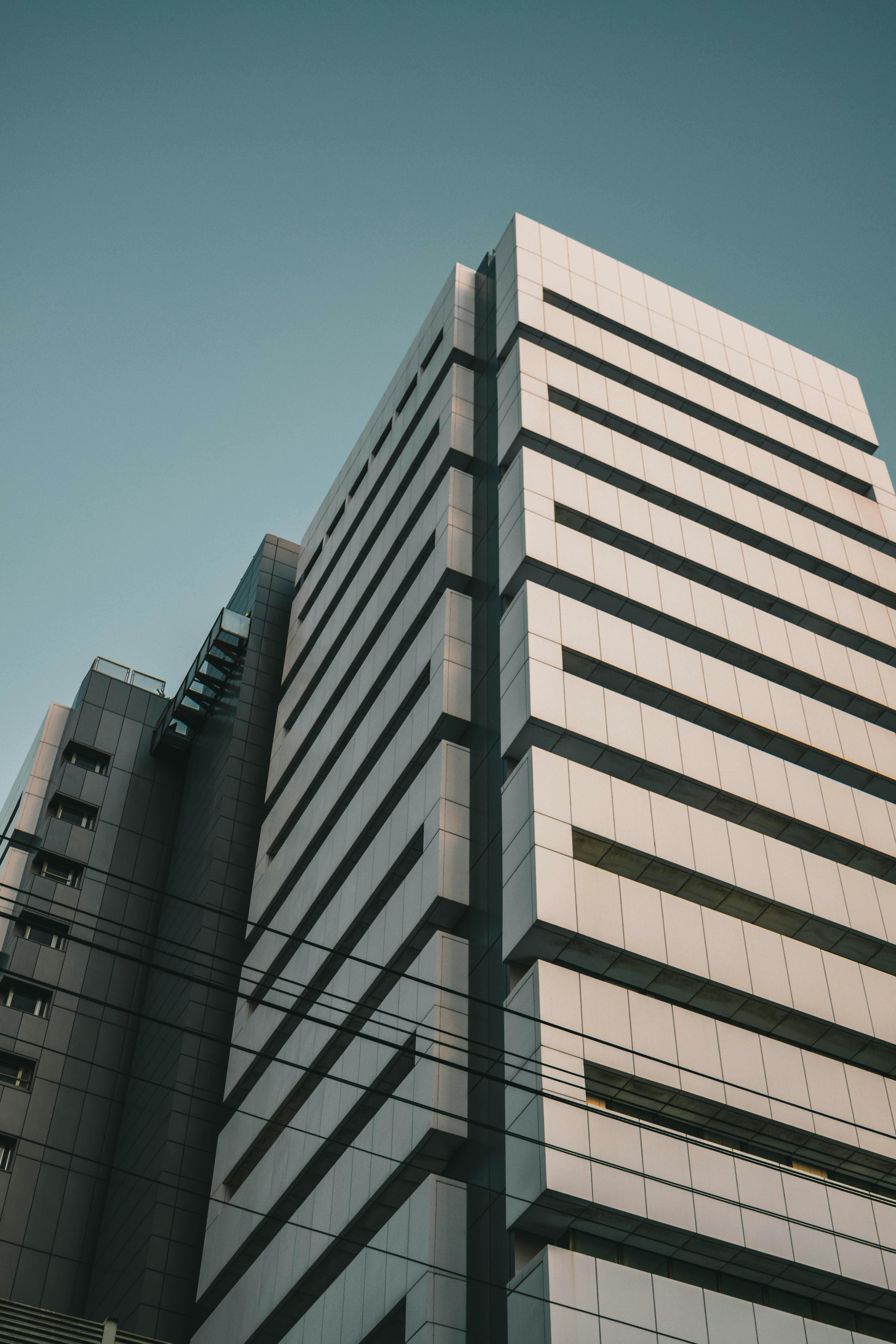 Spiral Facade of Modern Skyscraper · Free Stock Photo