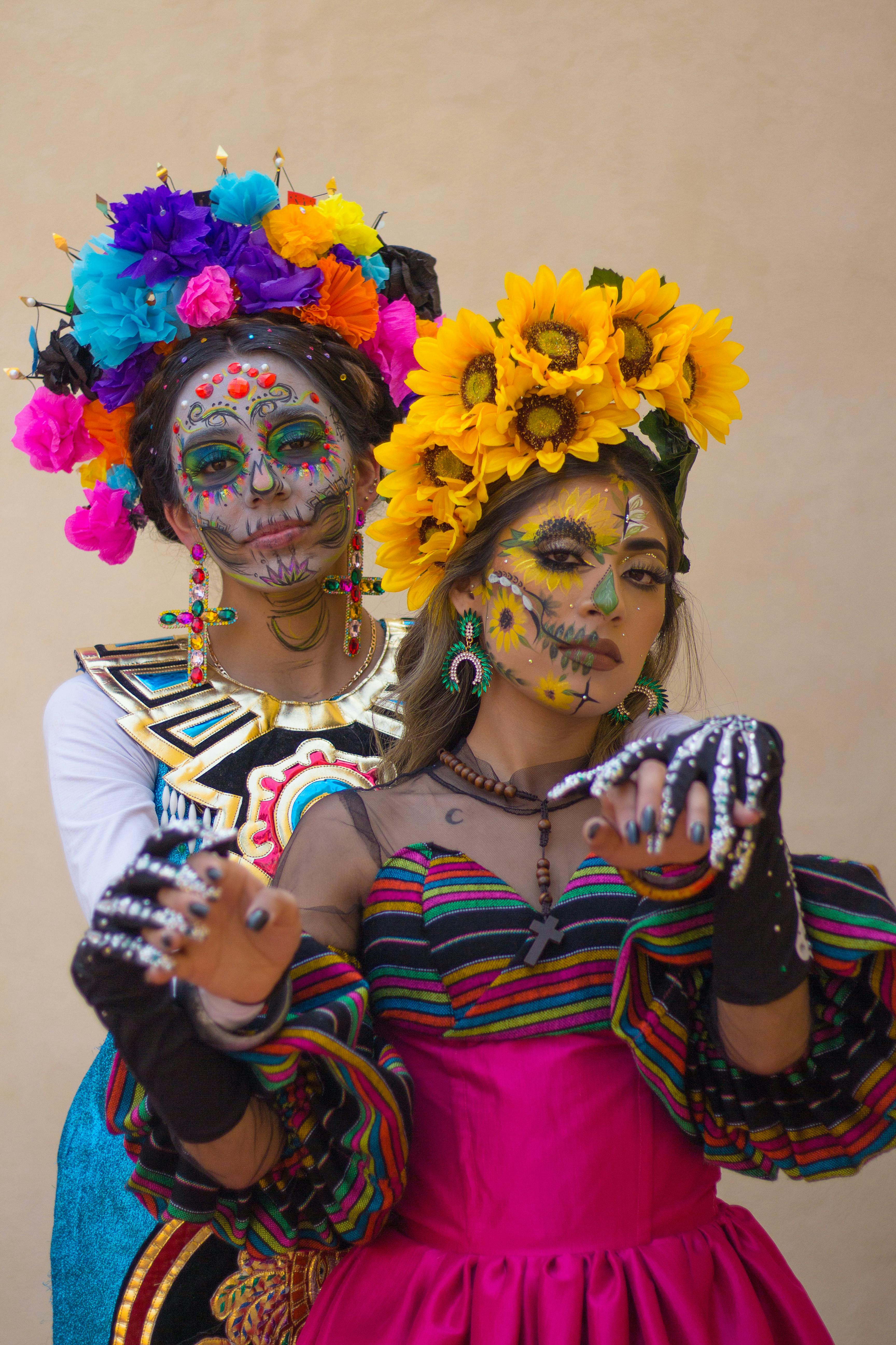 Mexican Working Together Photos, Download The BEST Free Mexican Working ...