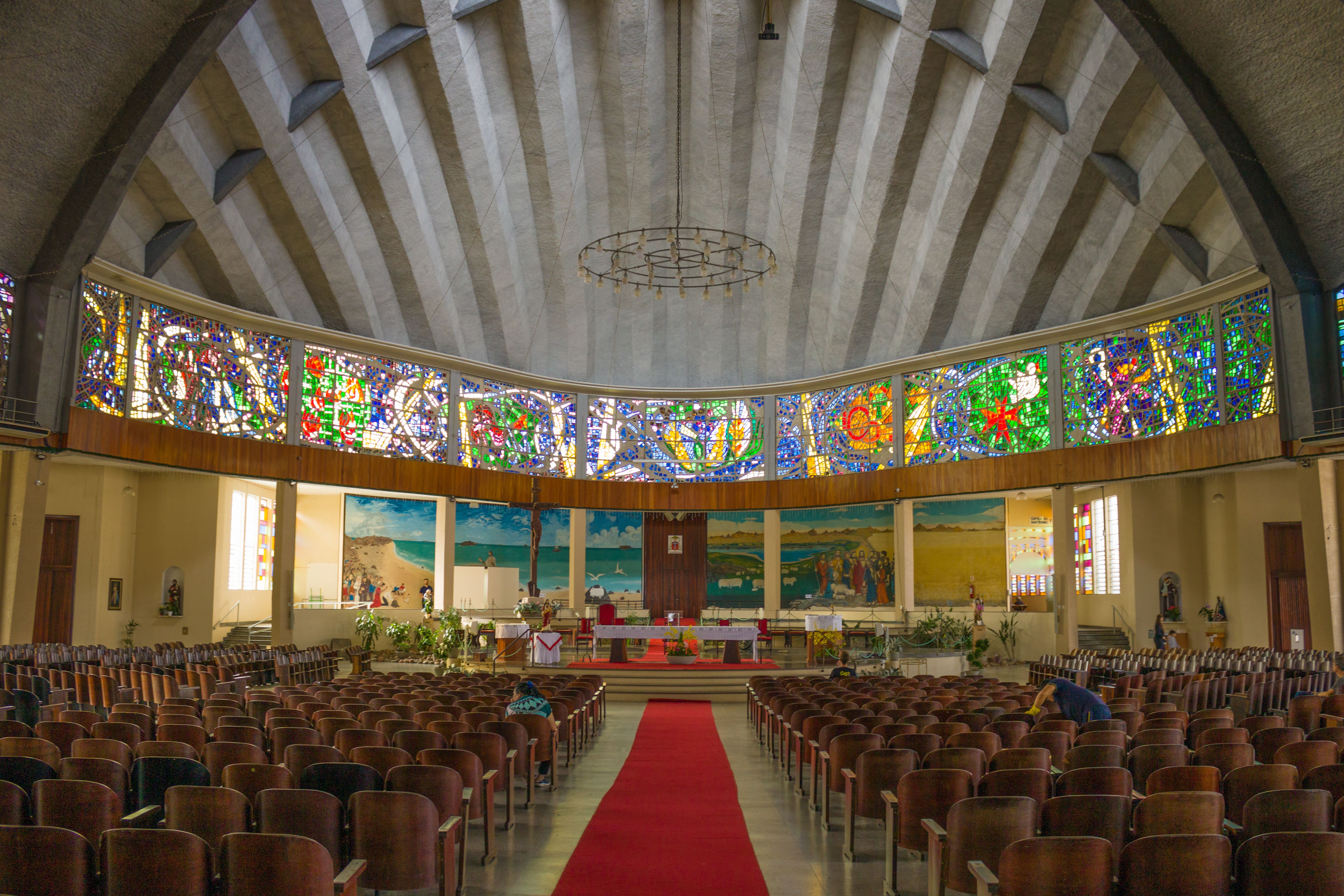 Interior of an Empty Church · Free Stock Photo