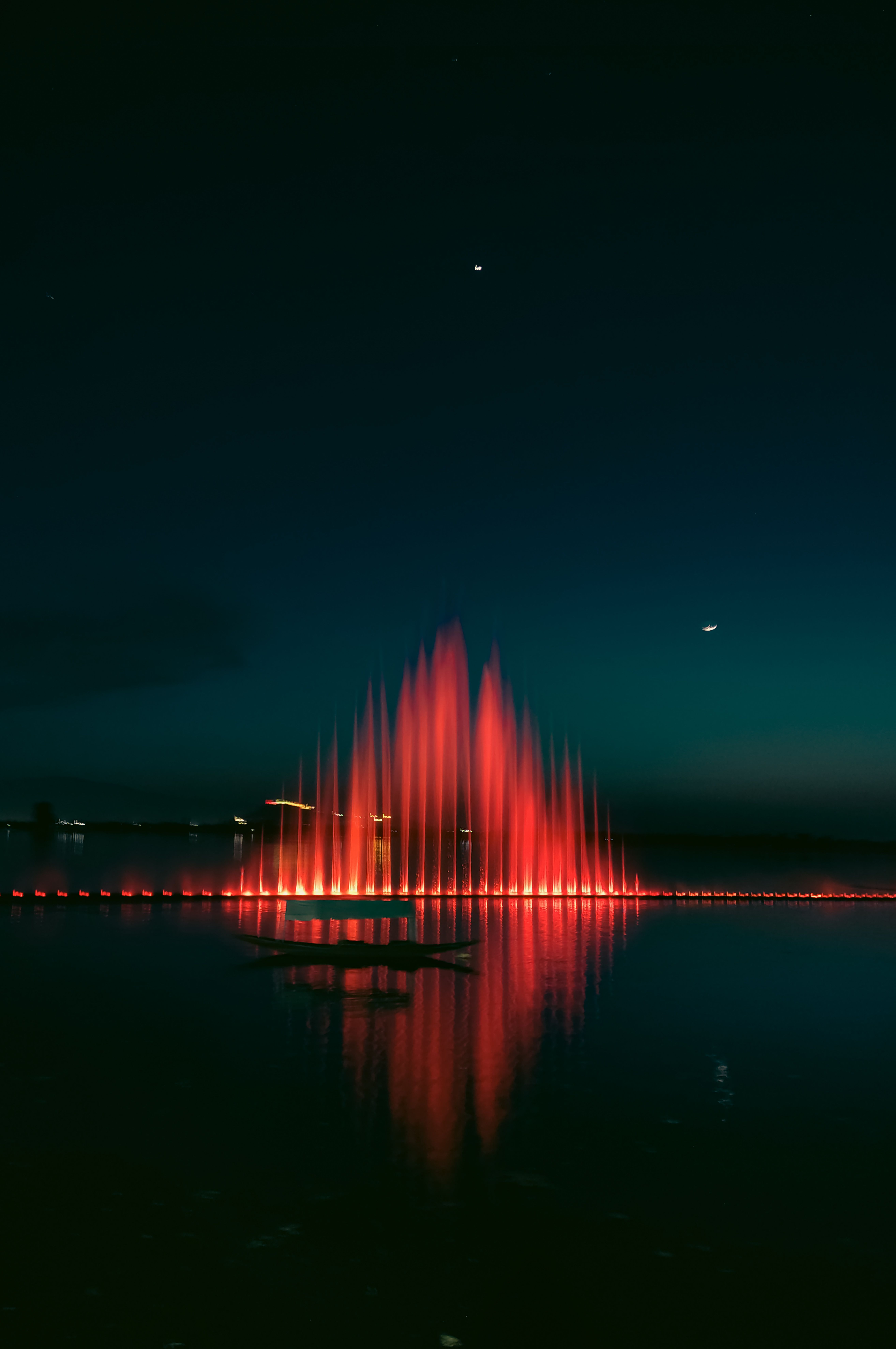 Red Lights over Lake at Night · Free Stock Photo
