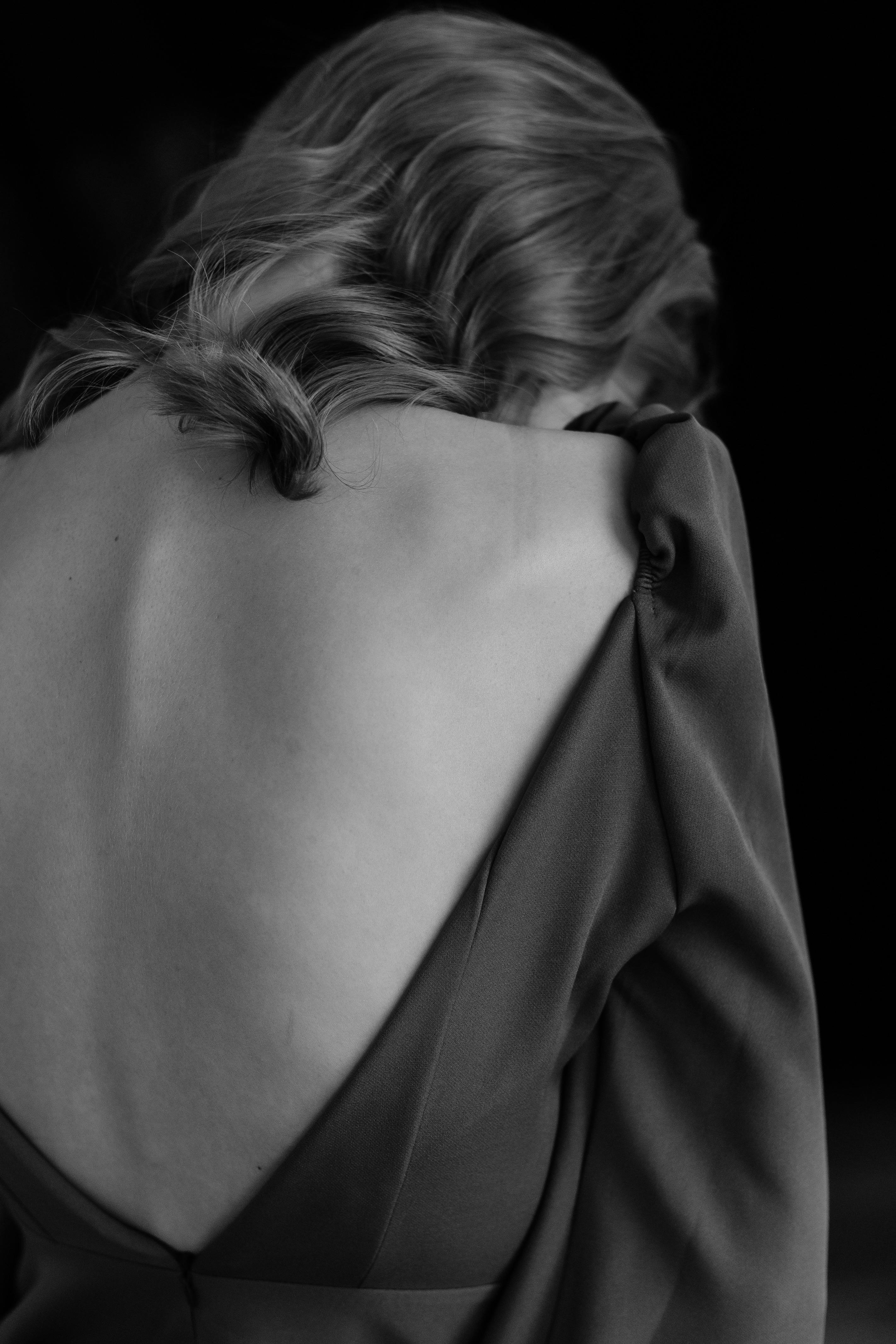 Womans Back in Black and White · Free Stock Photo