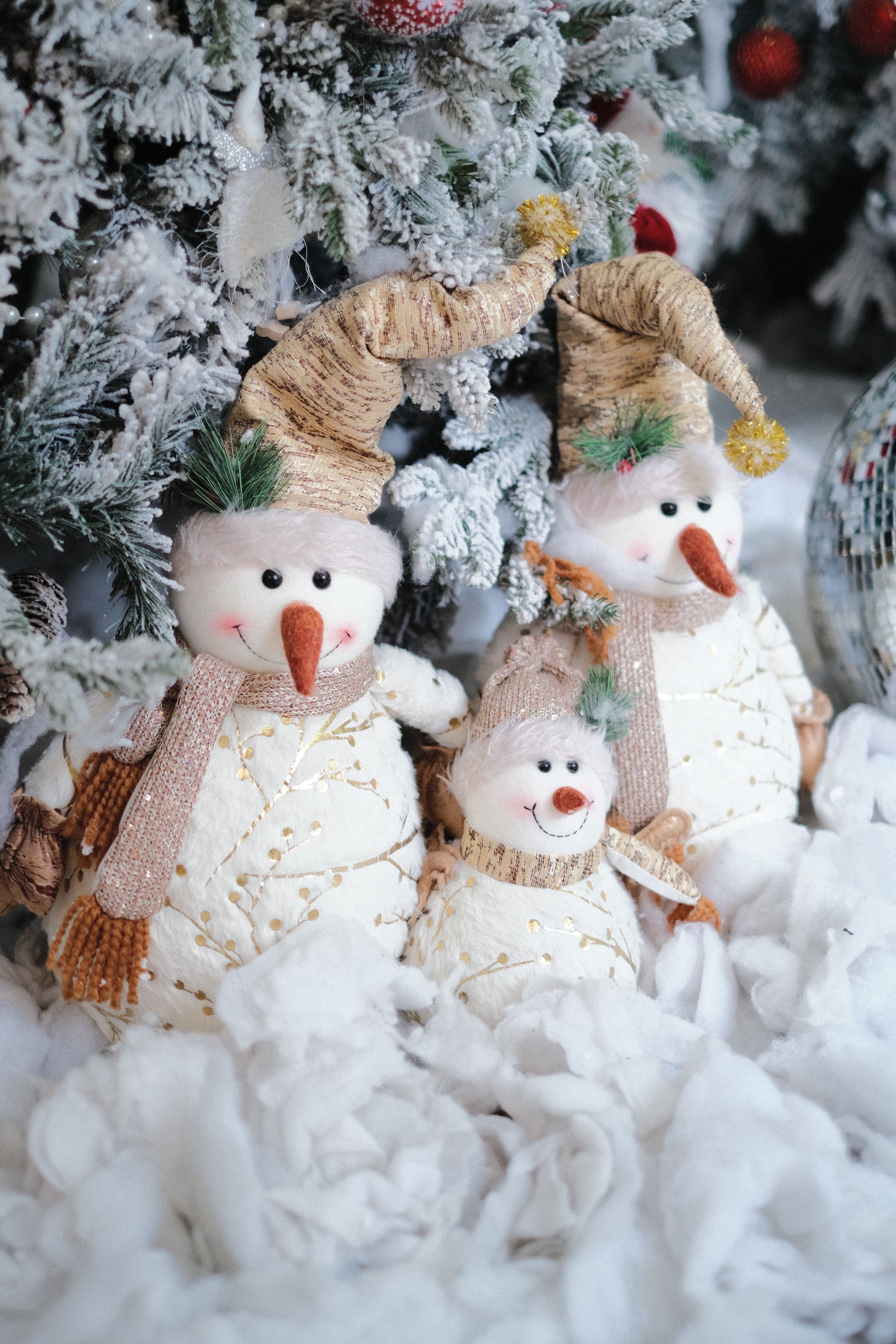 Red and White Snowman Standee Decor · Free Stock Photo