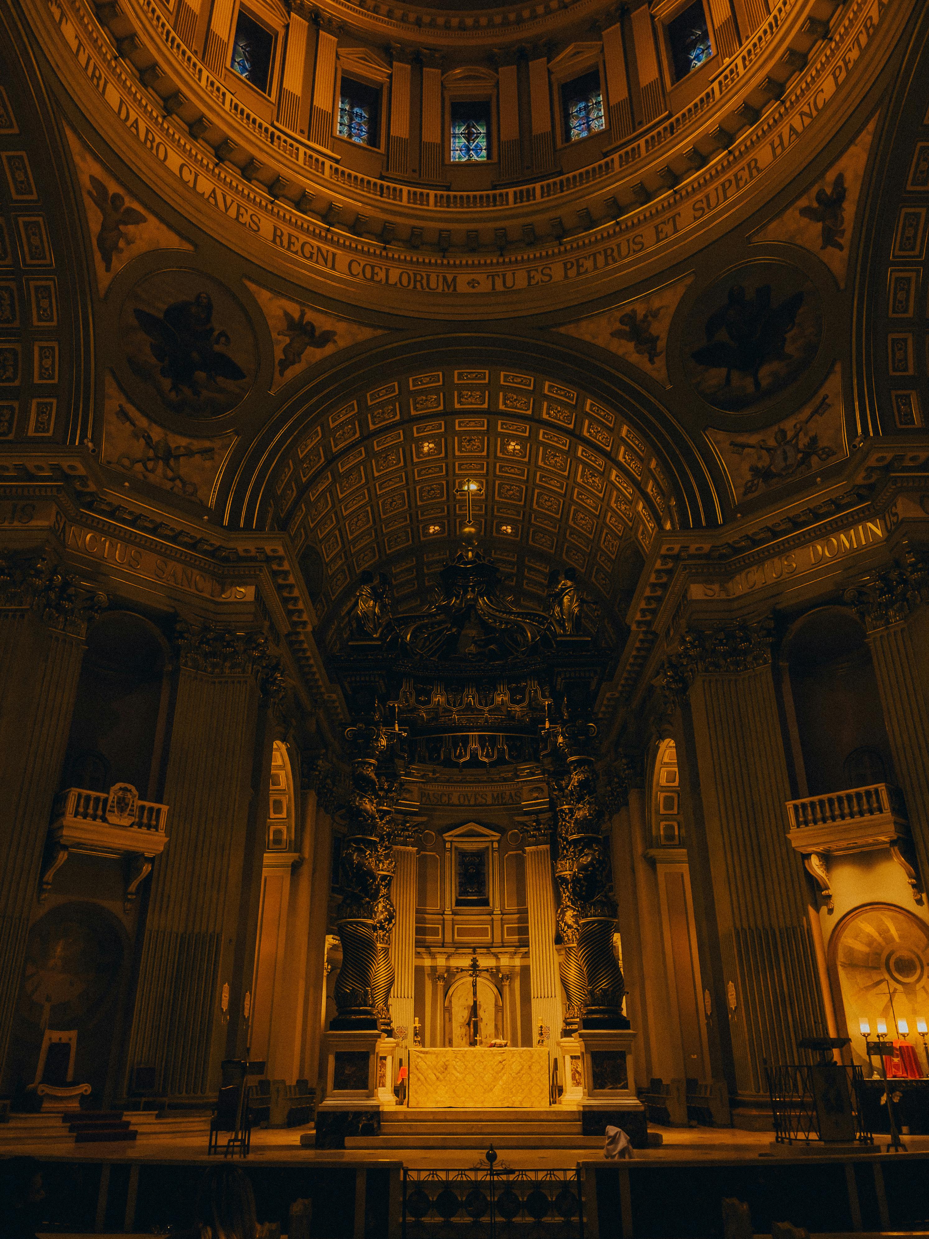 People Inside Cathedral · Free Stock Photo