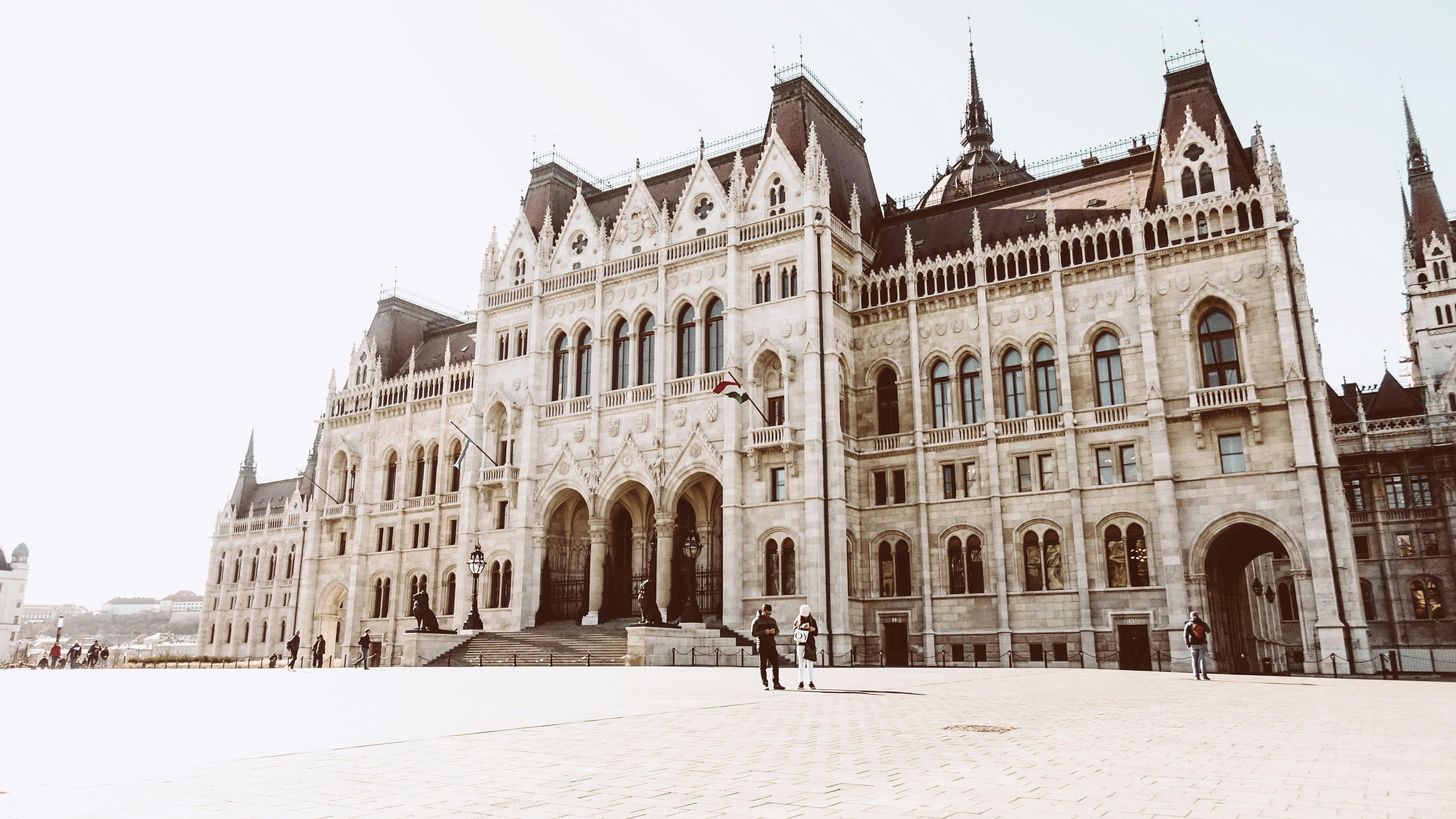 Brown Concrete Building · Free Stock Photo
