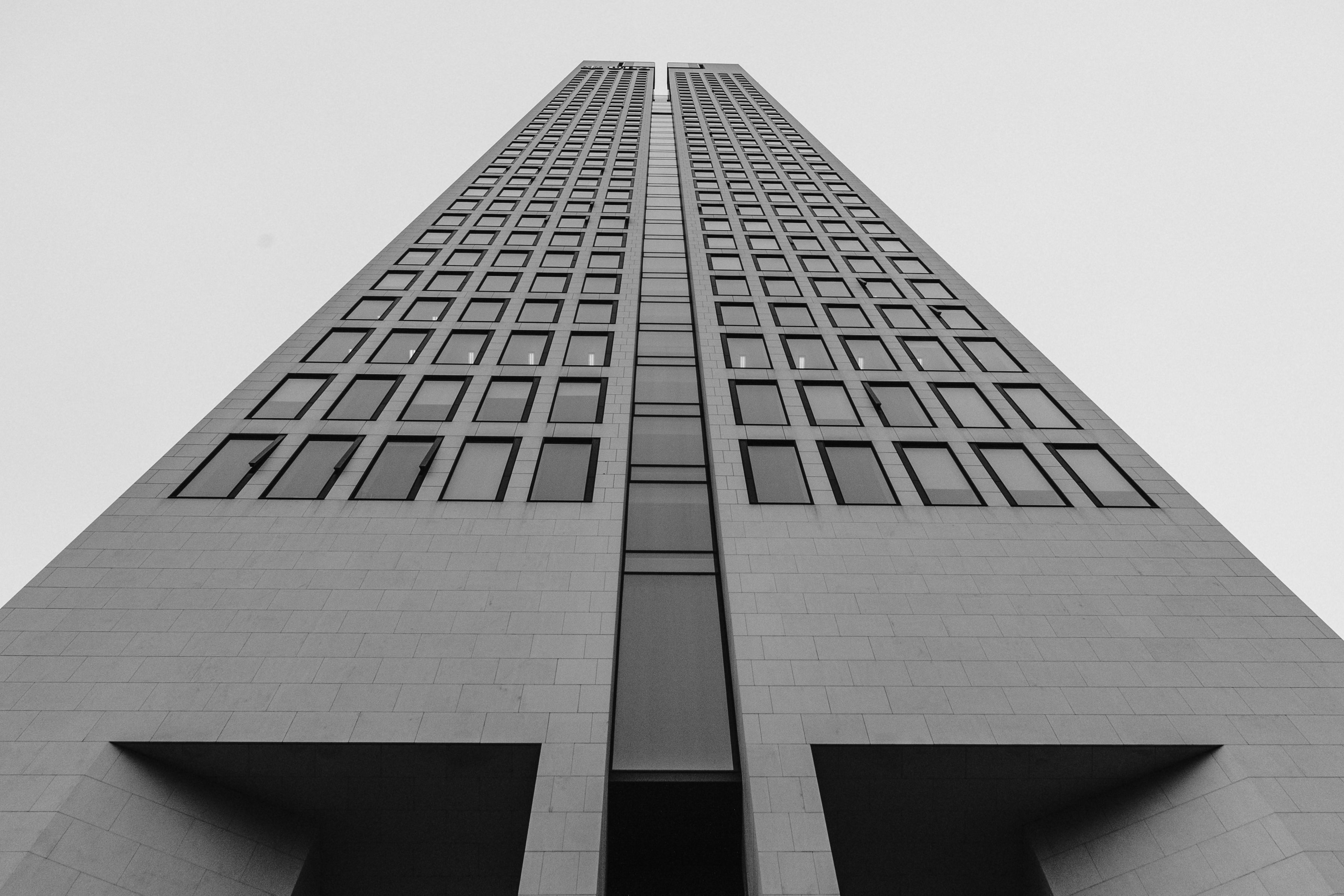 Low Angle Shot of a Modern Skyscraper in City · Free Stock Photo