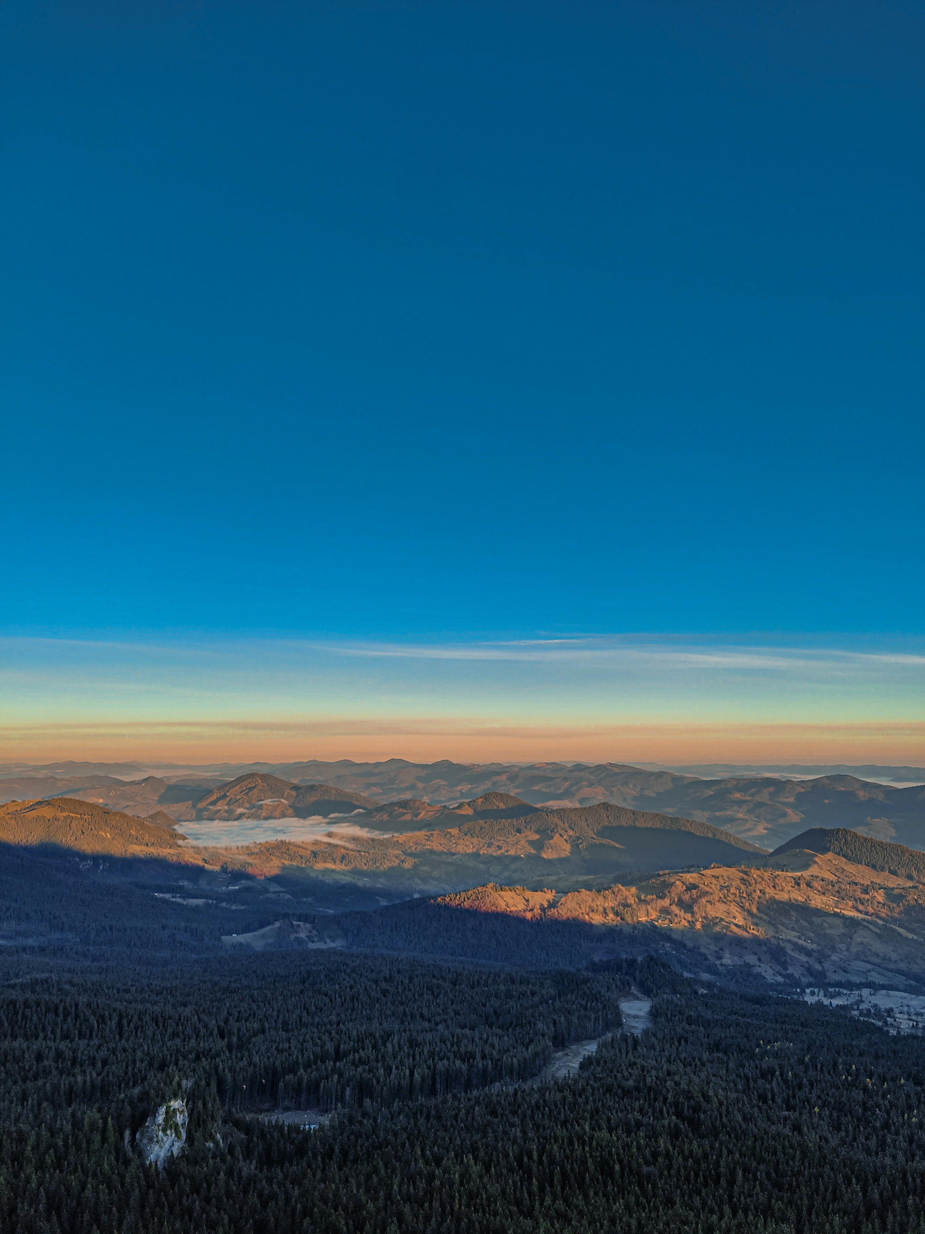 Mountain Landscape in Shadow and Sunlight · Free Stock Photo