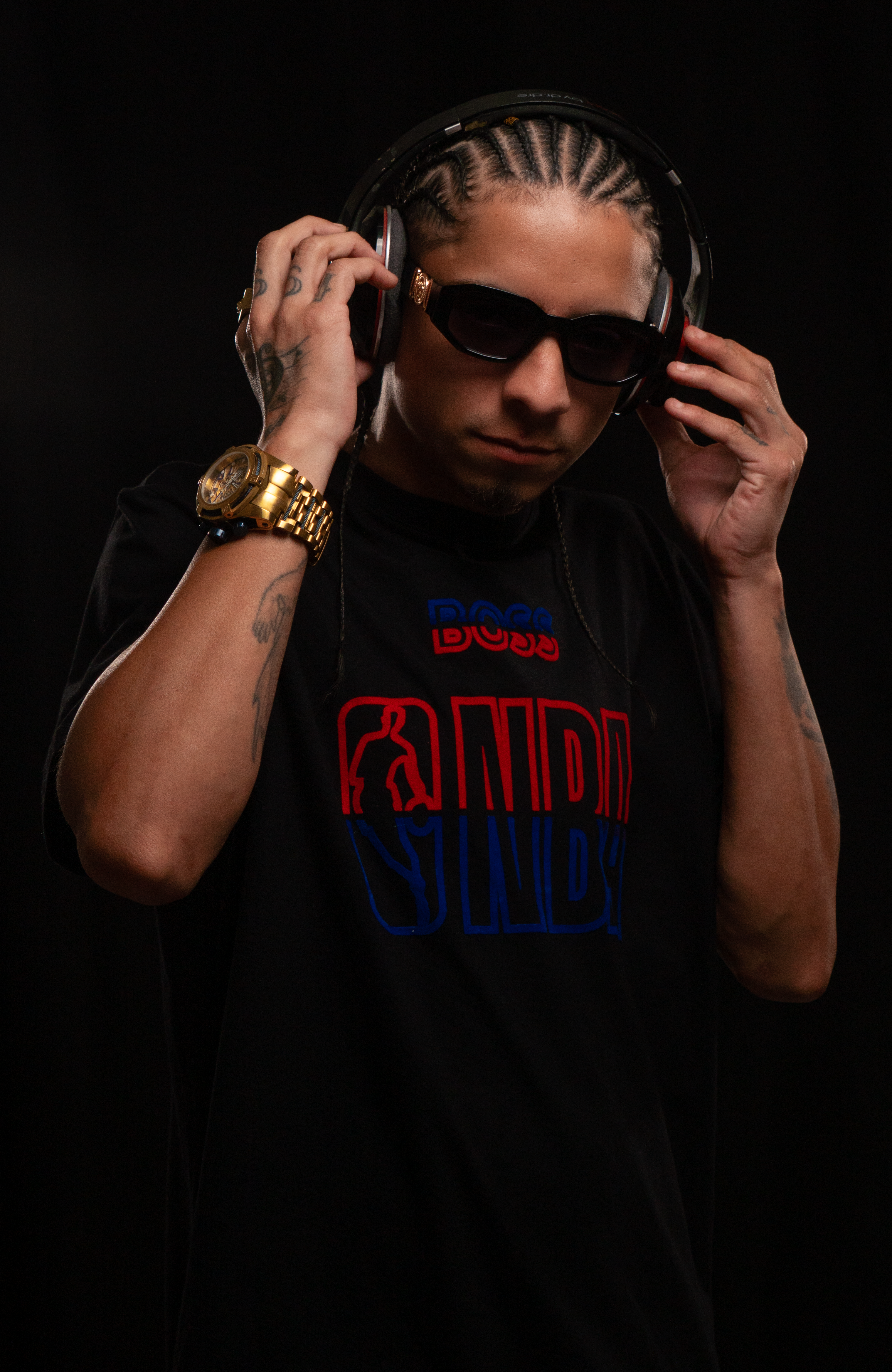 Pose Bass Photos, Download The BEST Free Pose Bass Stock Photos & HD Images