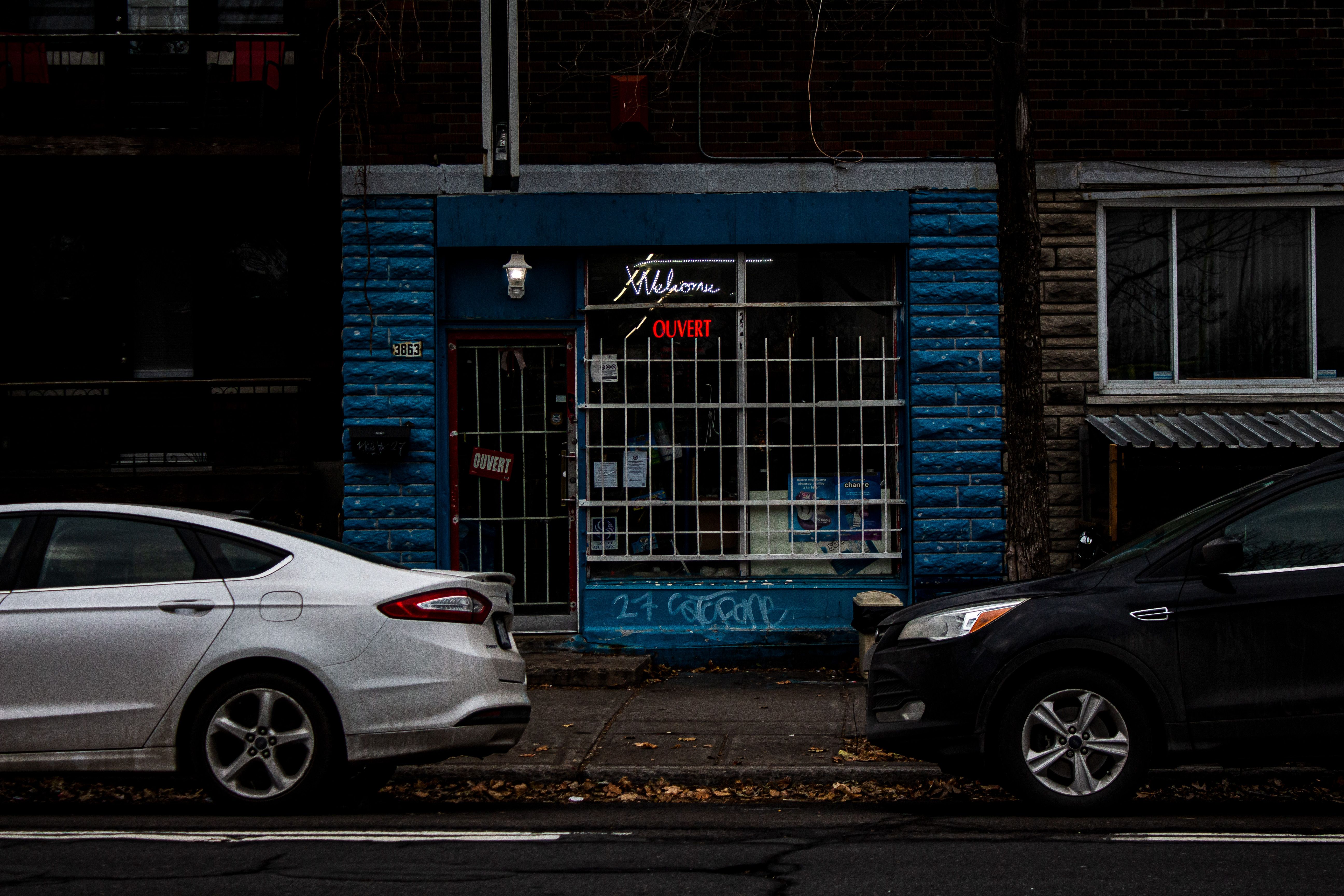 Convenience store · Free Stock Photo