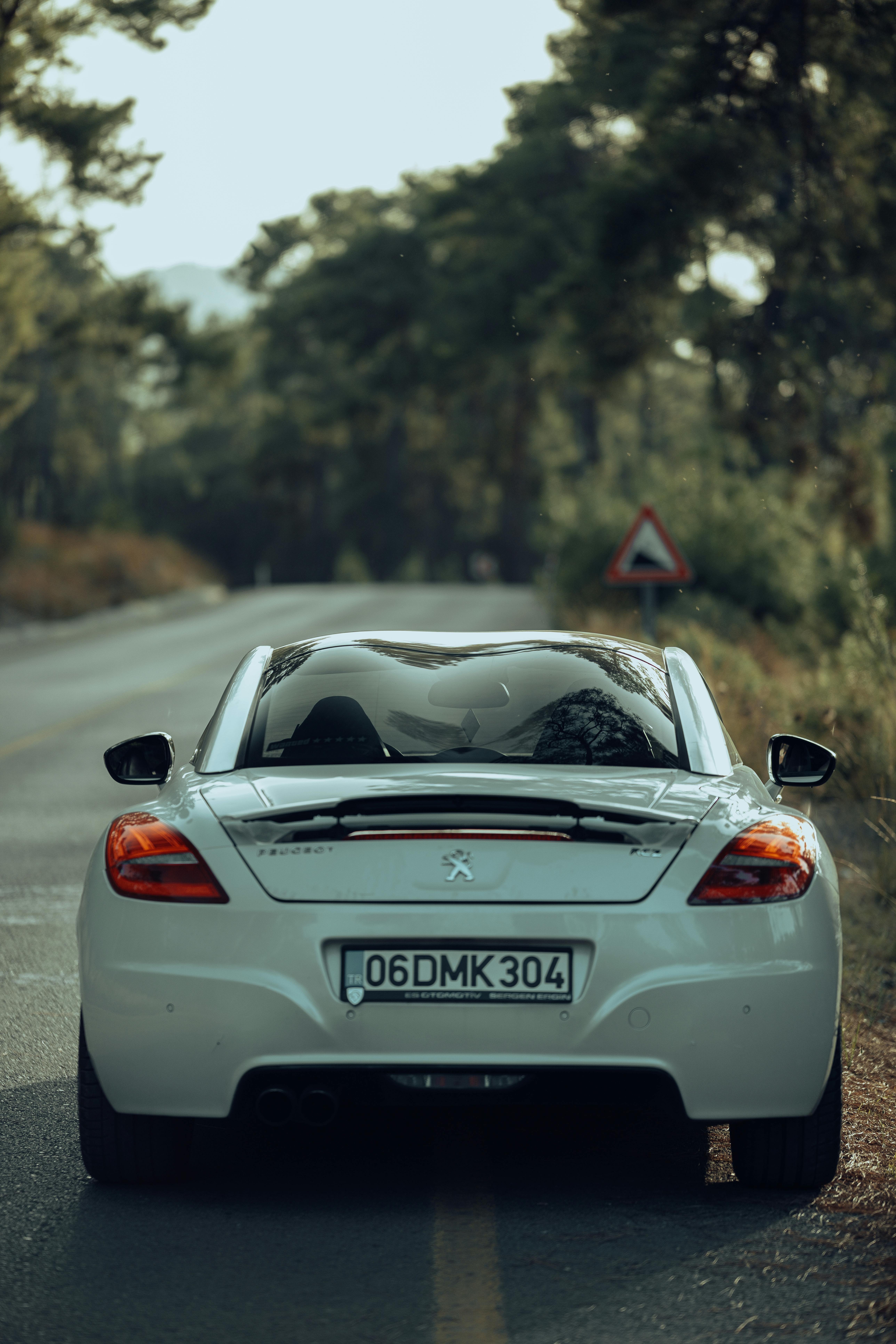 Red Peugeot RCZ · Free Stock Photo