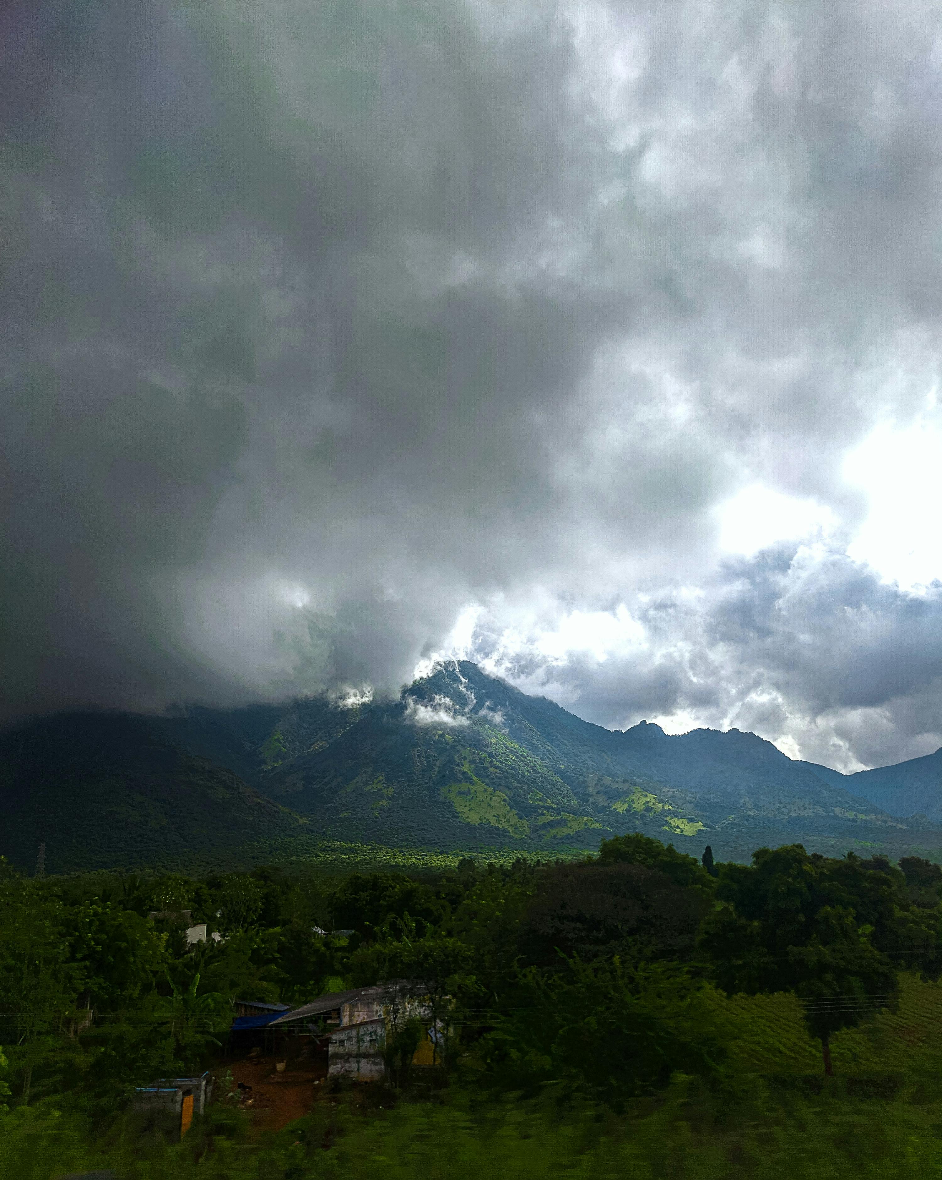 Mathan Kumar - 写真