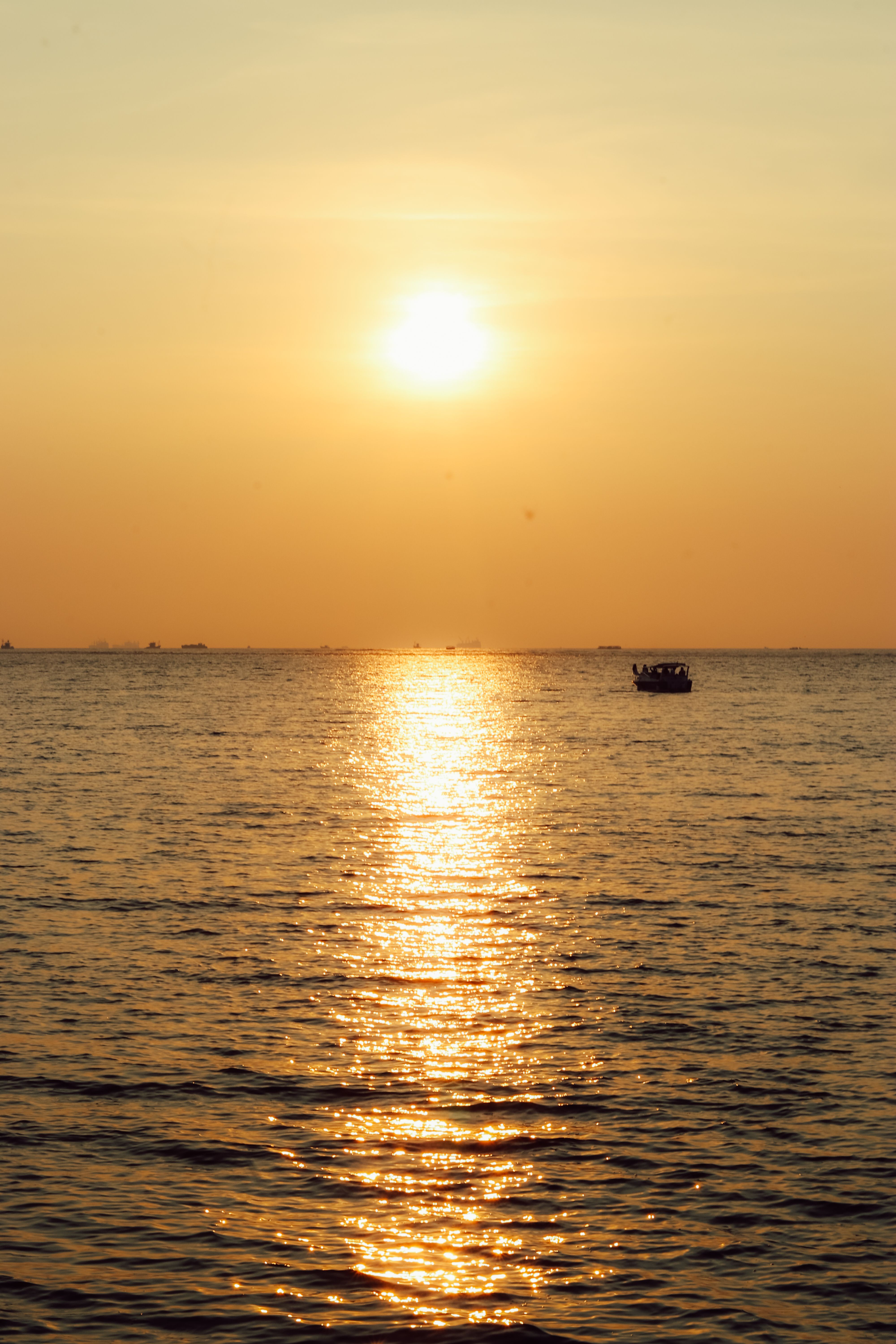 Yellow Sky over Sea Shore · Free Stock Photo