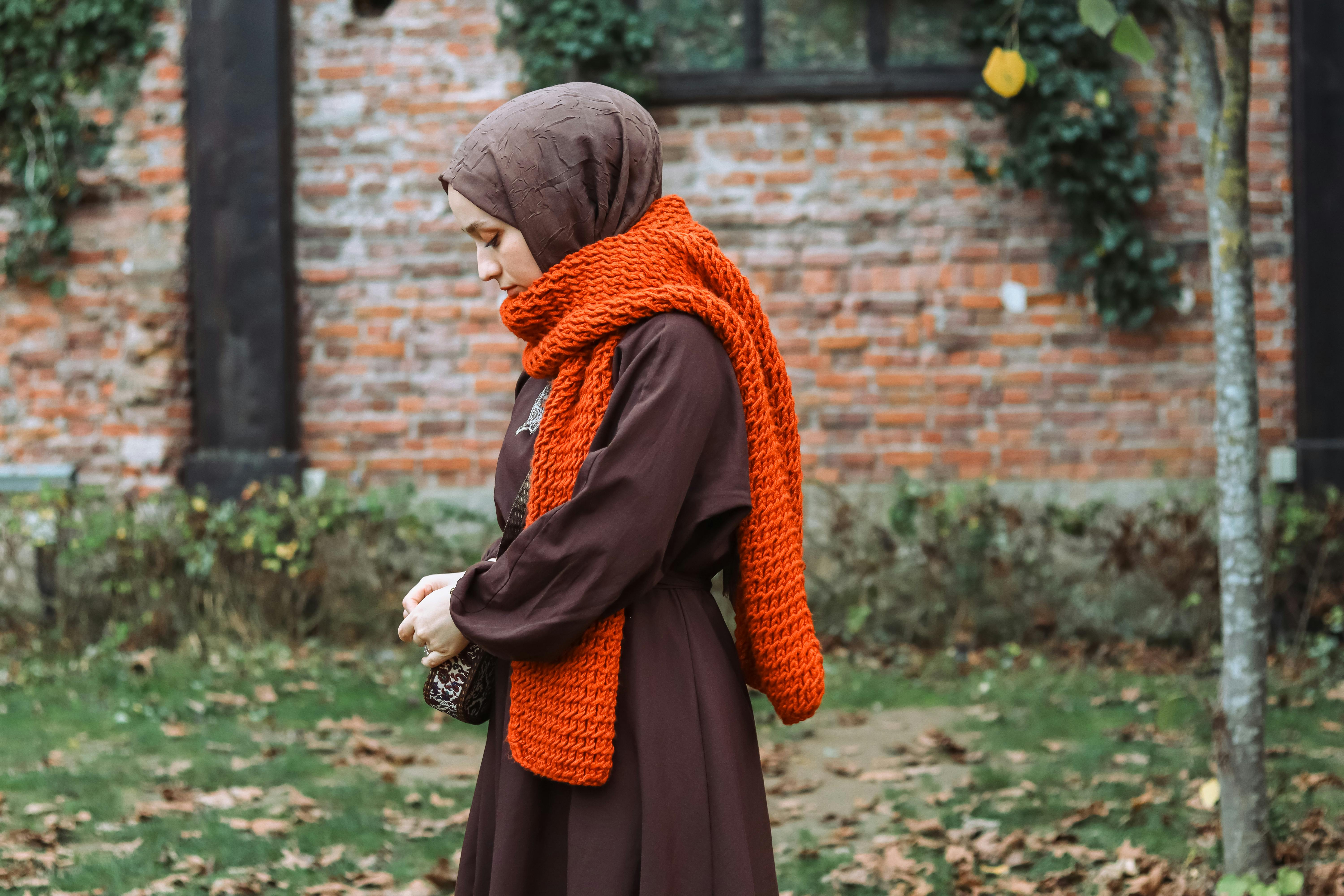 Wool Scarf Photos, Download The BEST Free Wool Scarf Stock Photos & HD ...