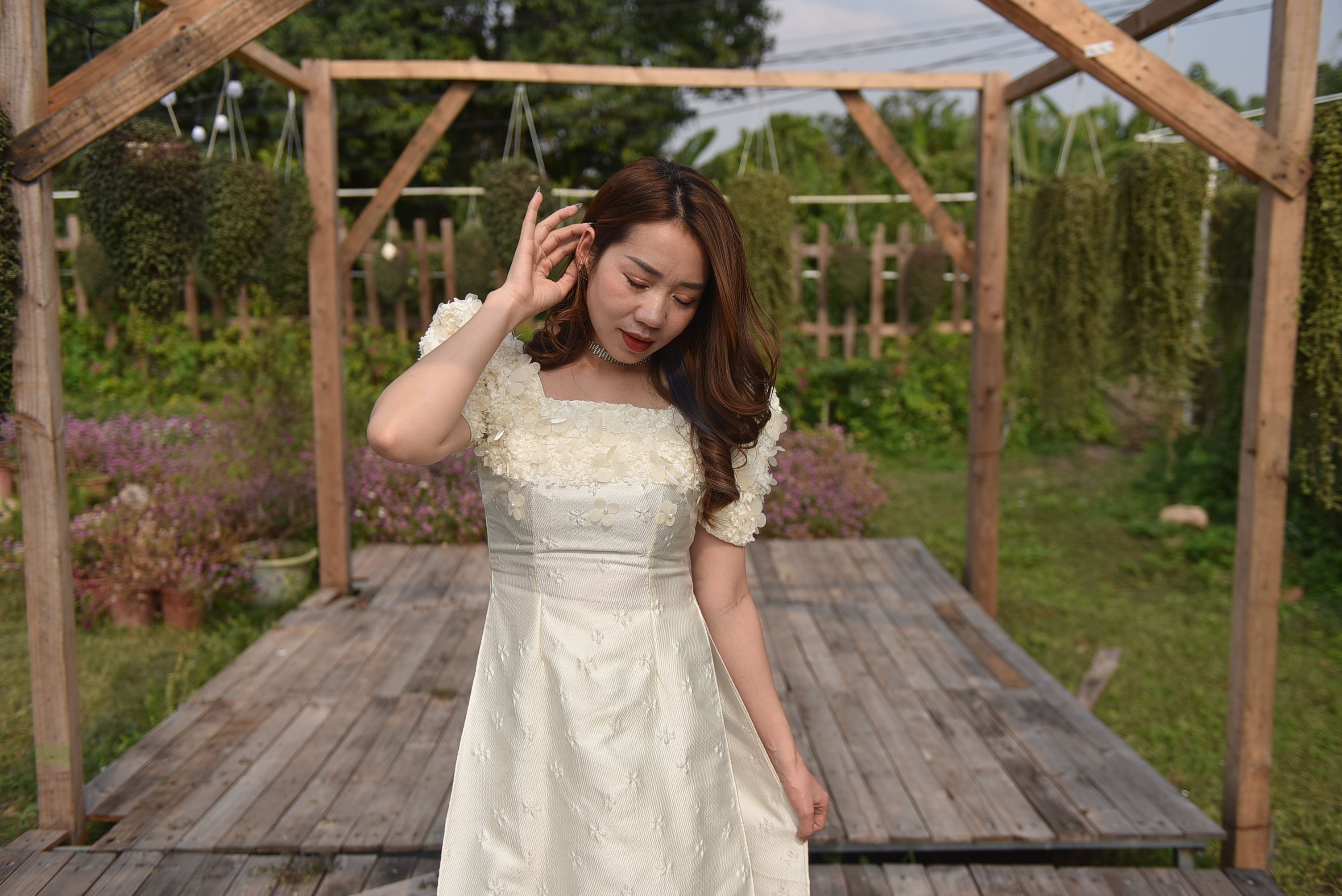 Wood Female Photos, Download The BEST Free Wood Female Stock Photos ...