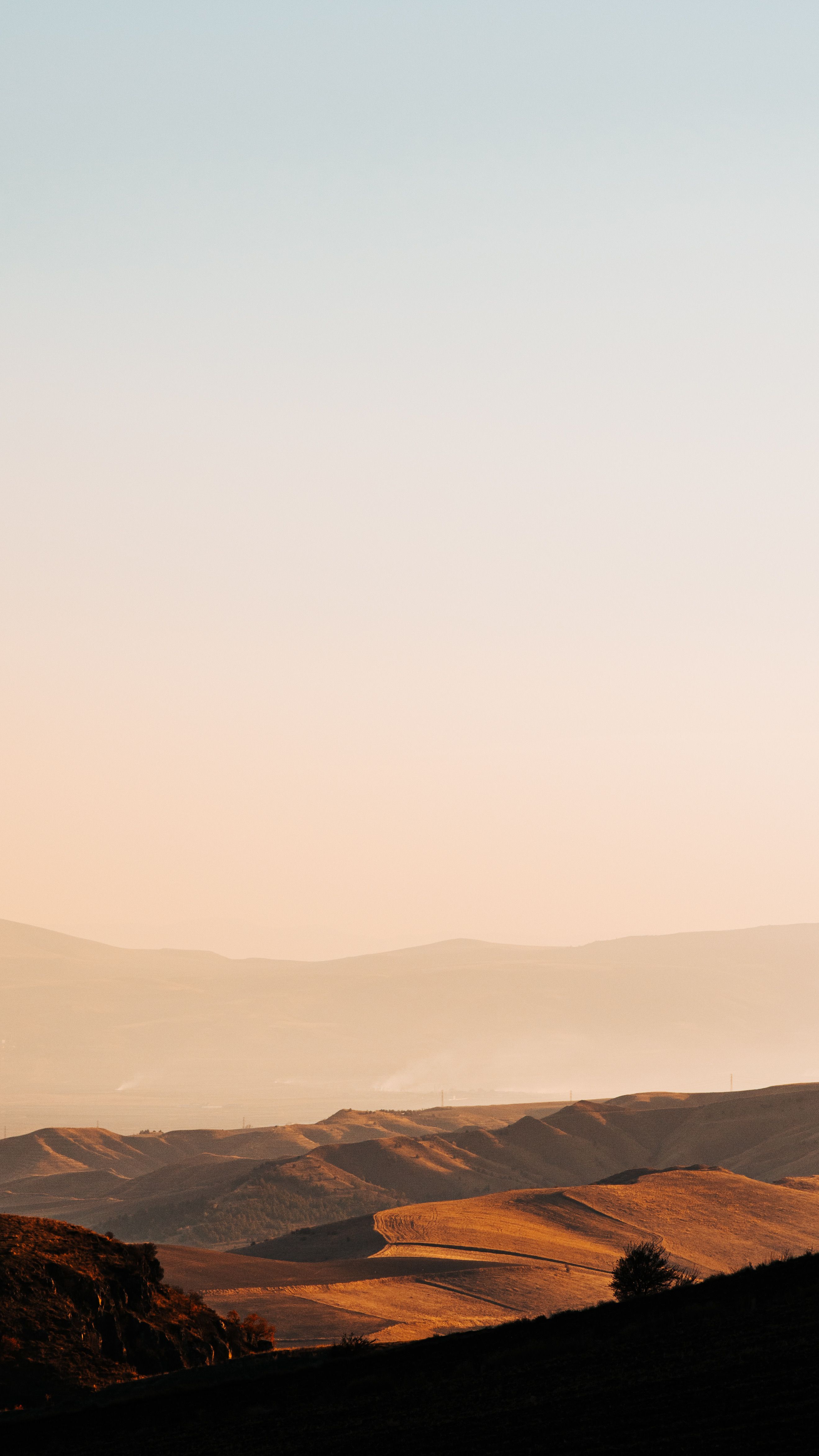 Hills in Landscape at Dawn · Free Stock Photo