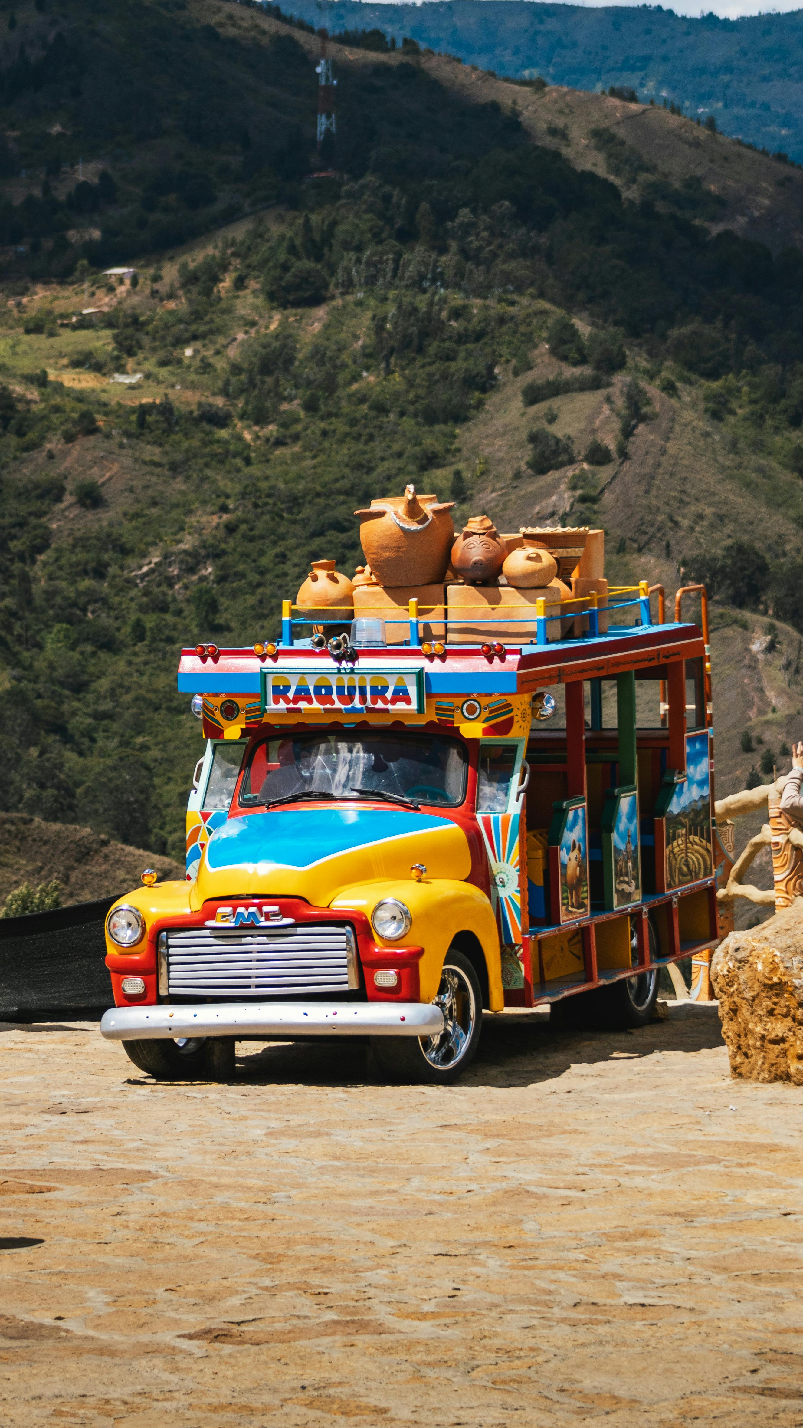 Chiva colombiana · Free Stock Photo