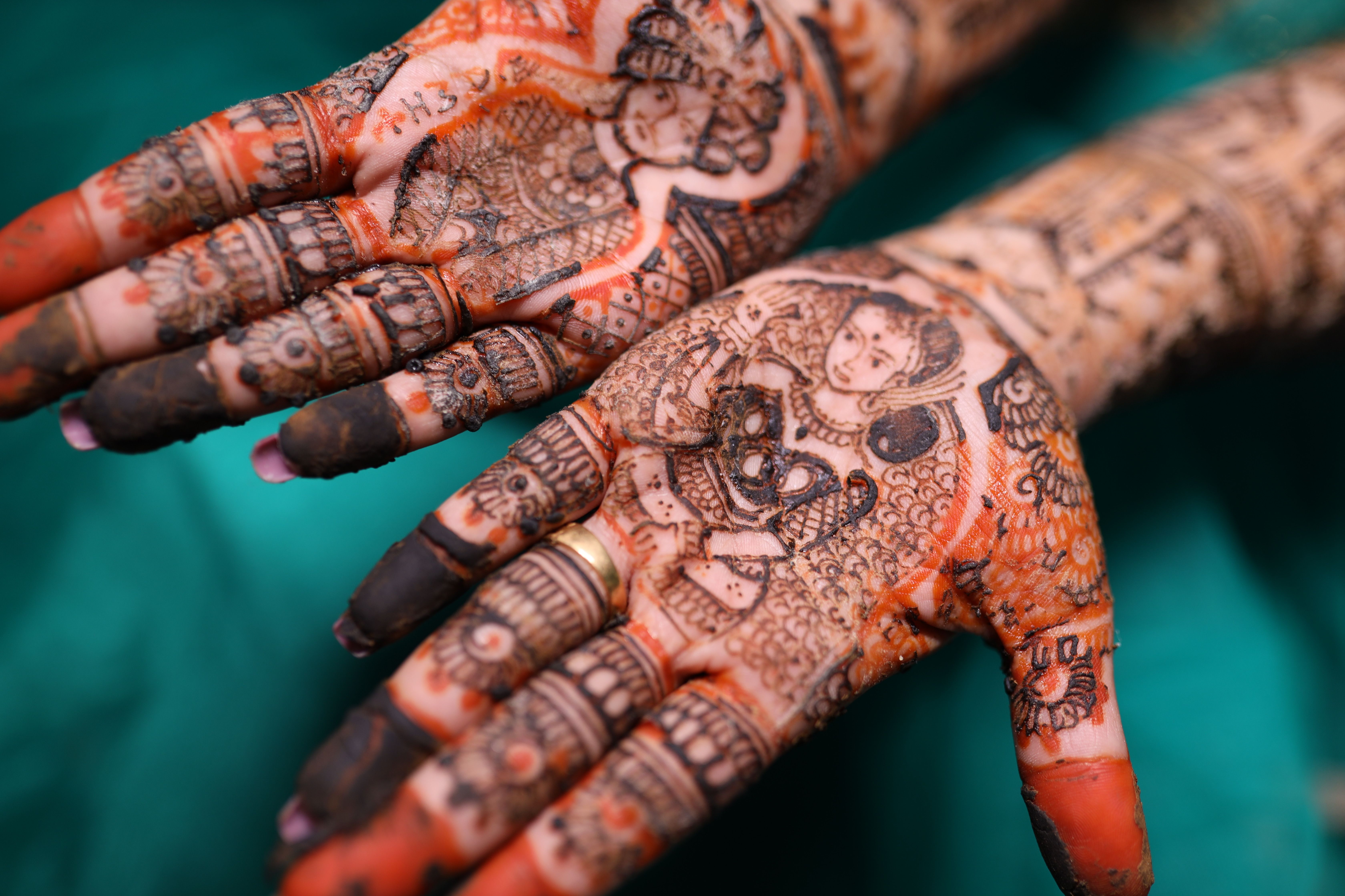 Traditional Henna on Hands · Free Stock Photo
