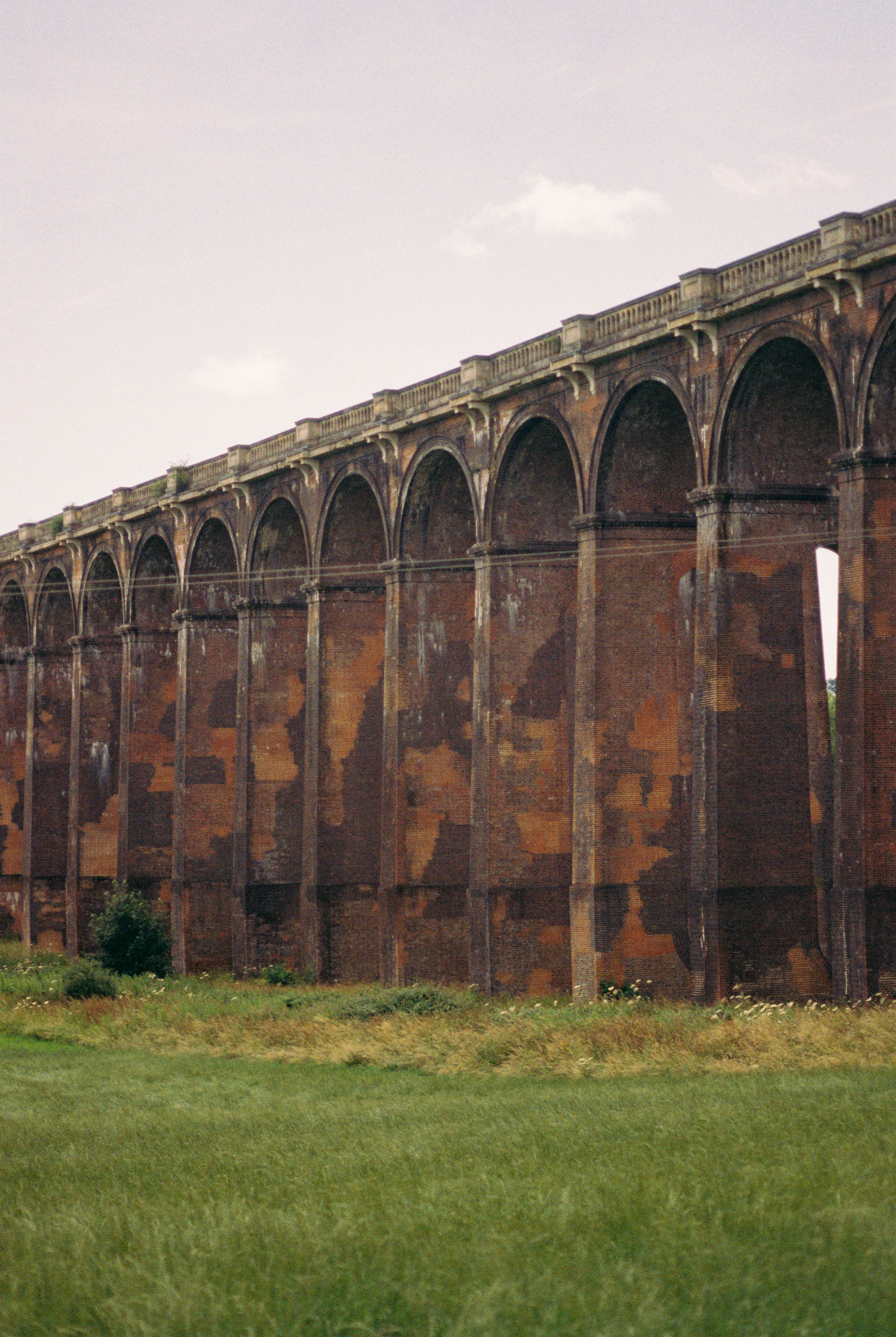 A large old stone bridge · Free Stock Photo