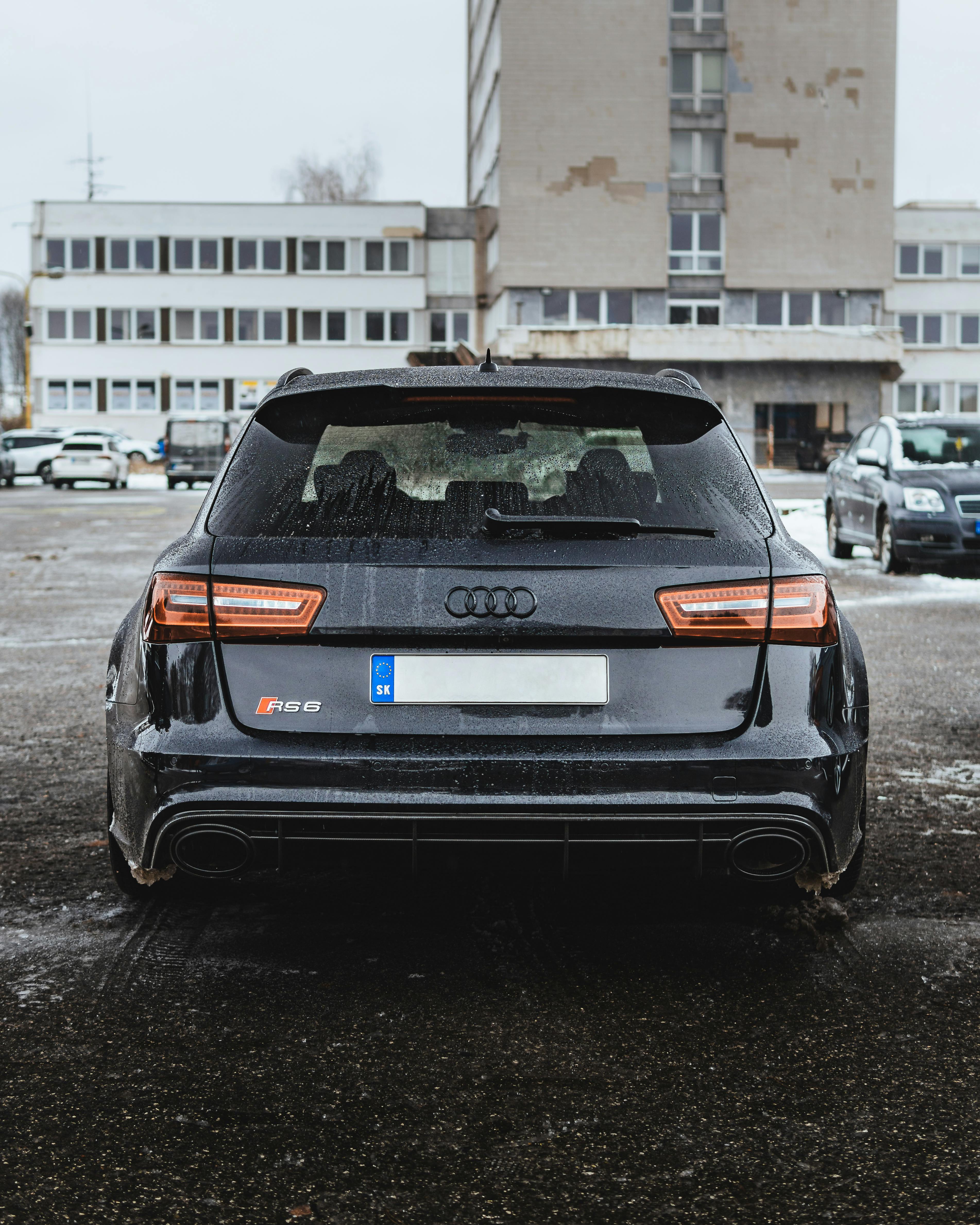 Back View of Audi RS6 · Free Stock Photo