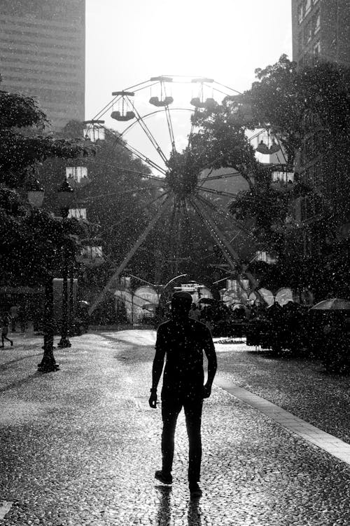 Foto Profissional Gratuita De Andando Clima Compacto Homem Inverno