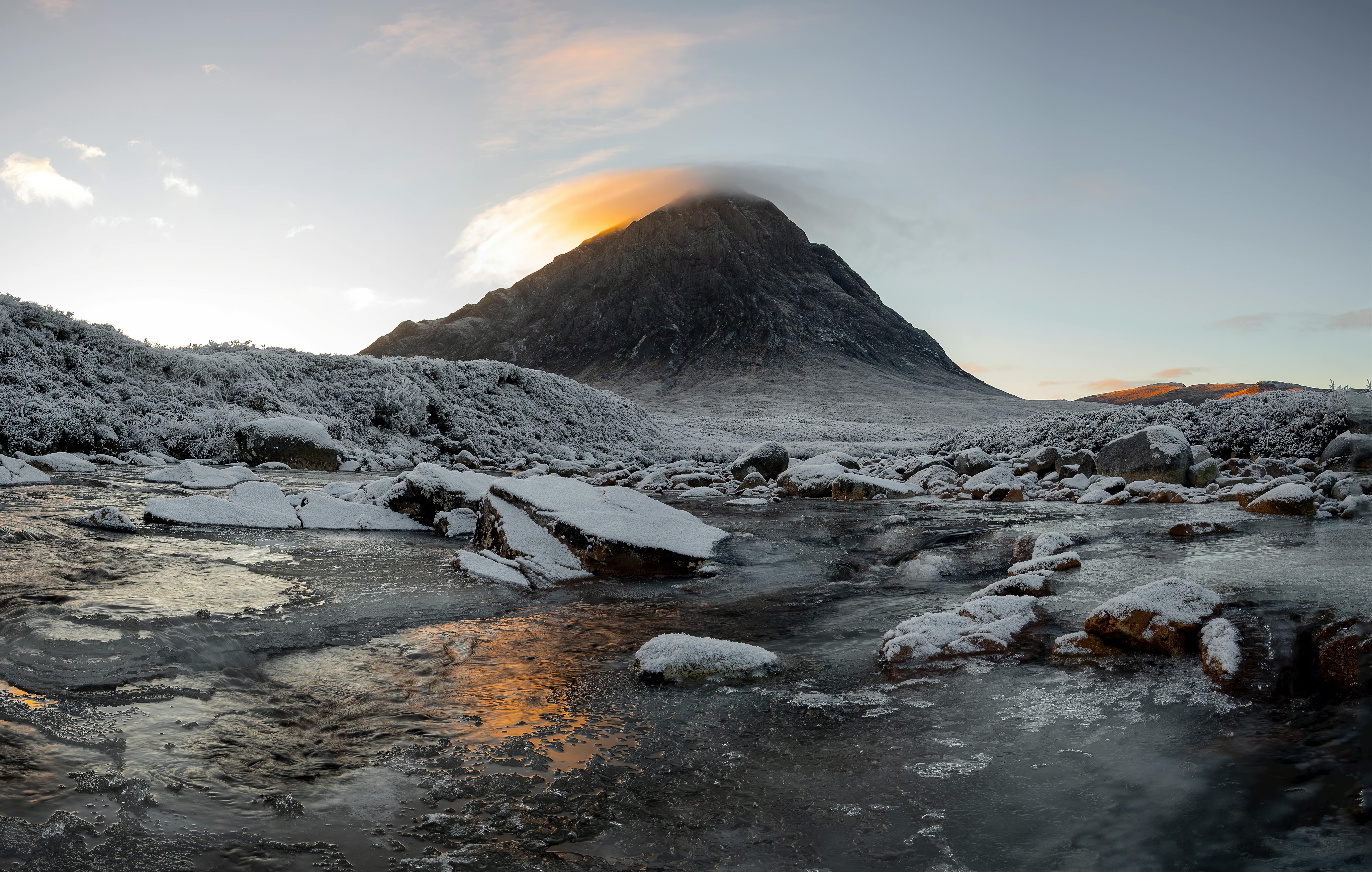 Ice on River and Mountain · Free Stock Photo