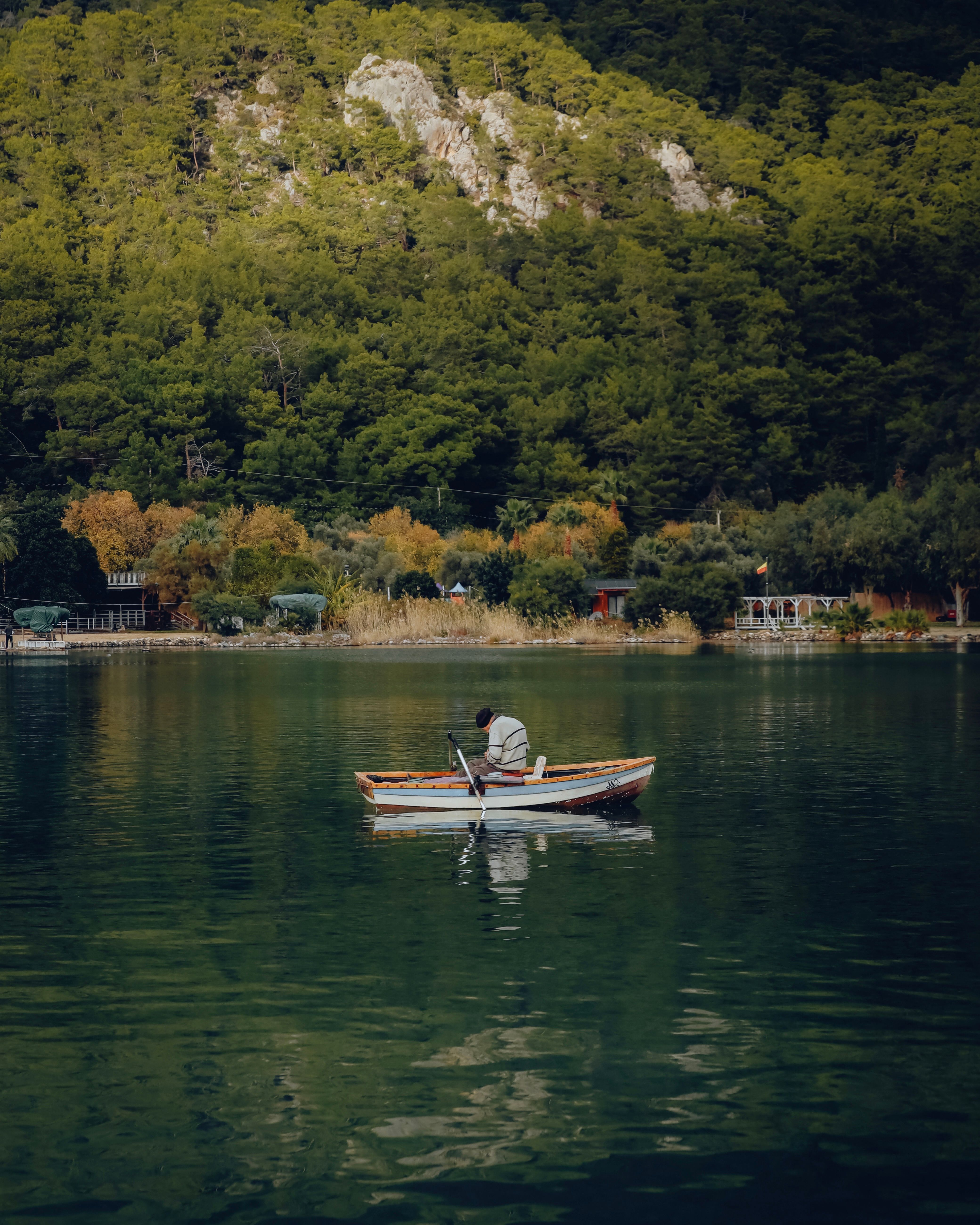 Man on Boat on River · Free Stock Photo